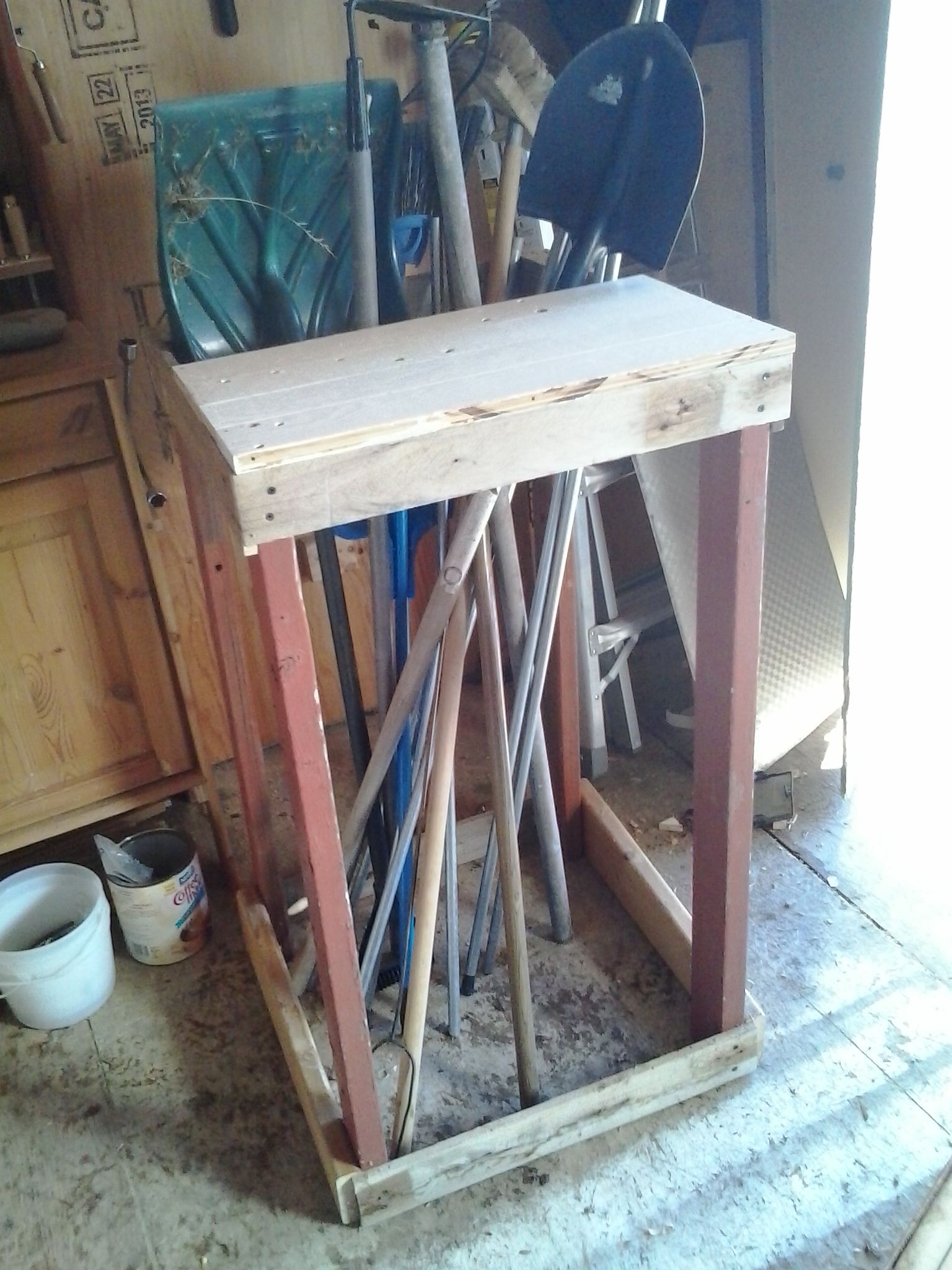 Long Handle Tool Stand - Instructables