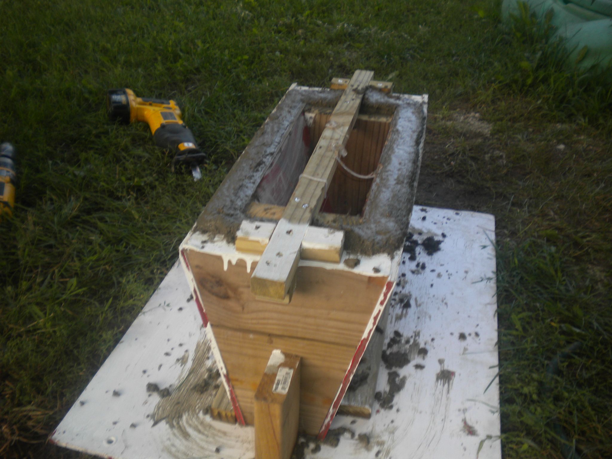 Concrete Block Molds : 7 Steps - Instructables