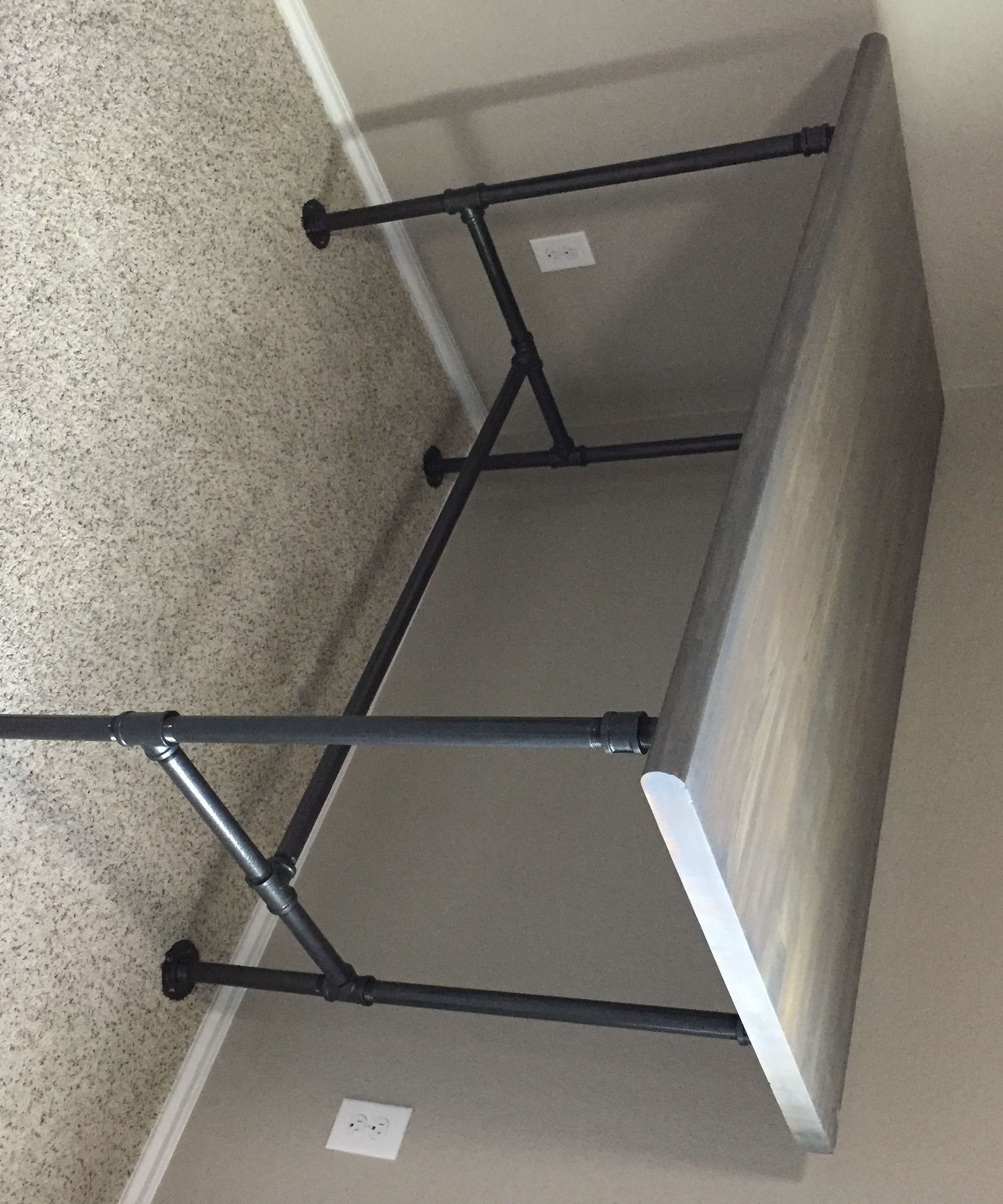 Black Pipe Standing Desk : 8 Steps (with Pictures) - Instructables