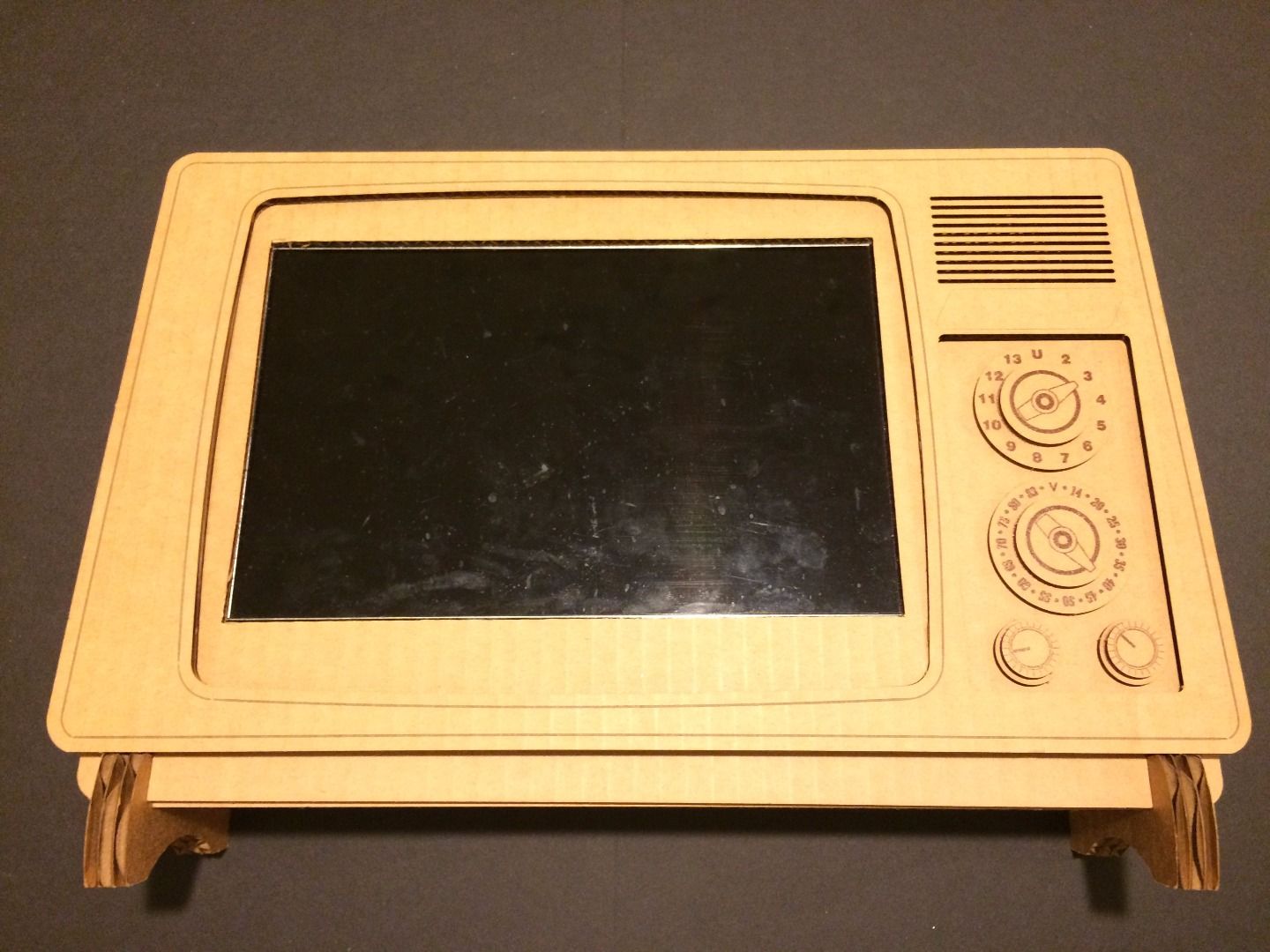 Battery Operated Cardboard HDMI Retro TV Stand for Your Raspberry Pi ...