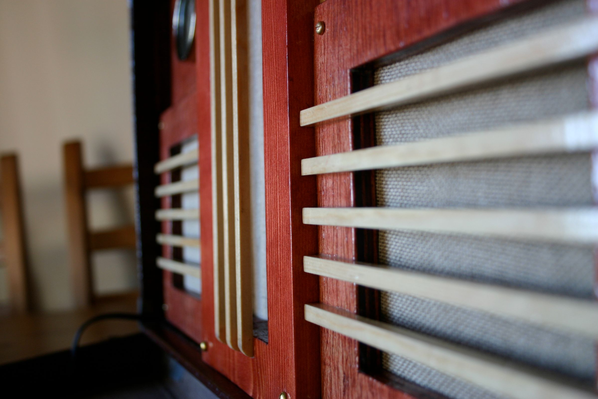 Swingin' Vintage Suitcase Stereo : 8 Steps (with Pictures) - Instructables