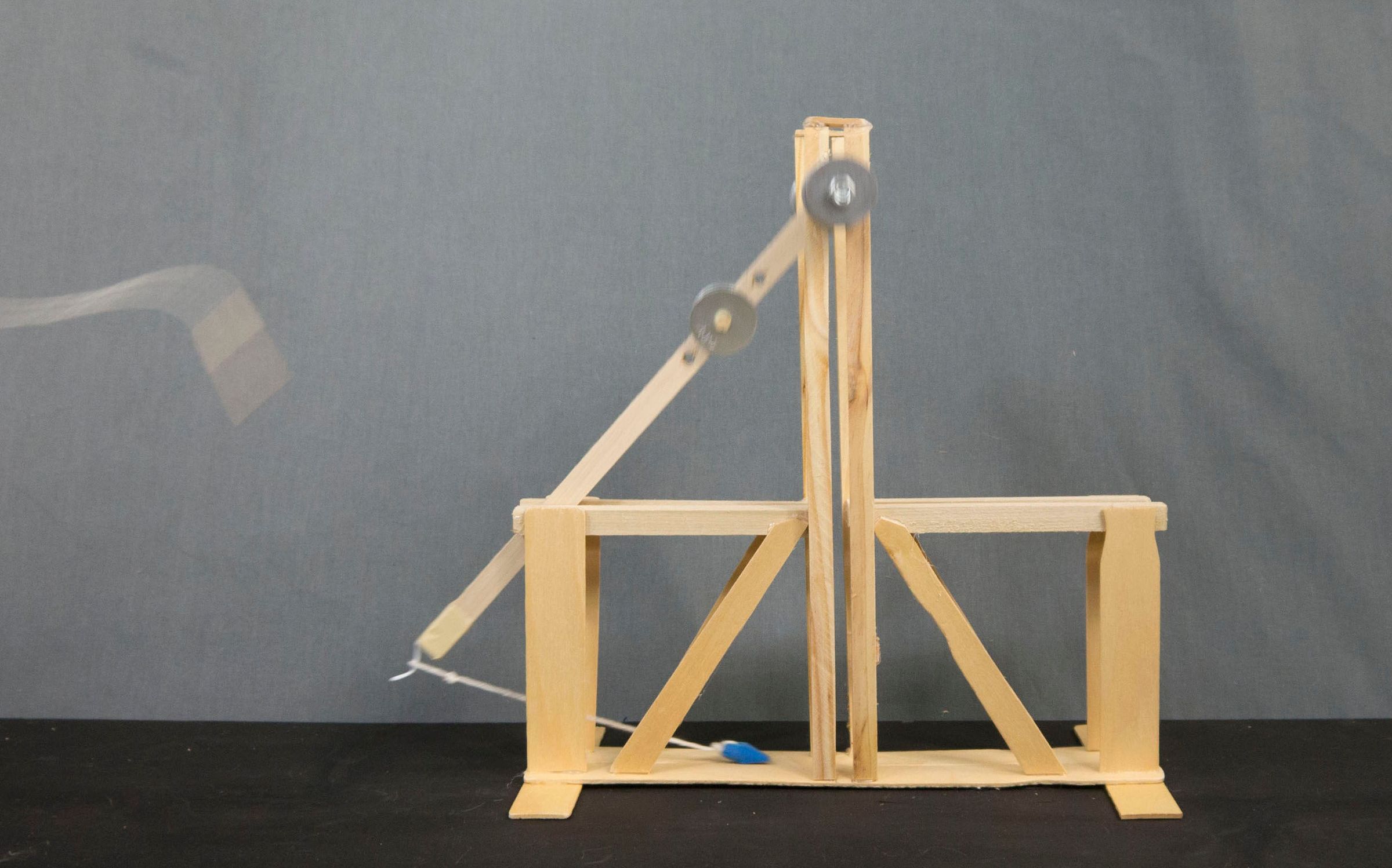 The Floating Arm Trebuchet : 9 Steps (with Pictures) - Instructables