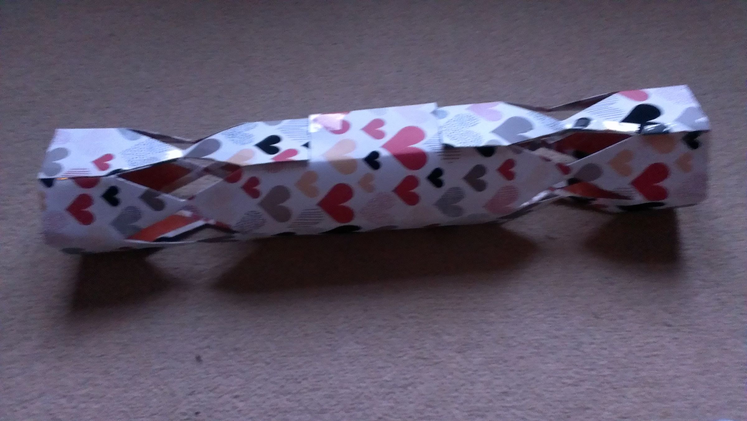 Giant Christmas Cracker : 9 Steps - Instructables