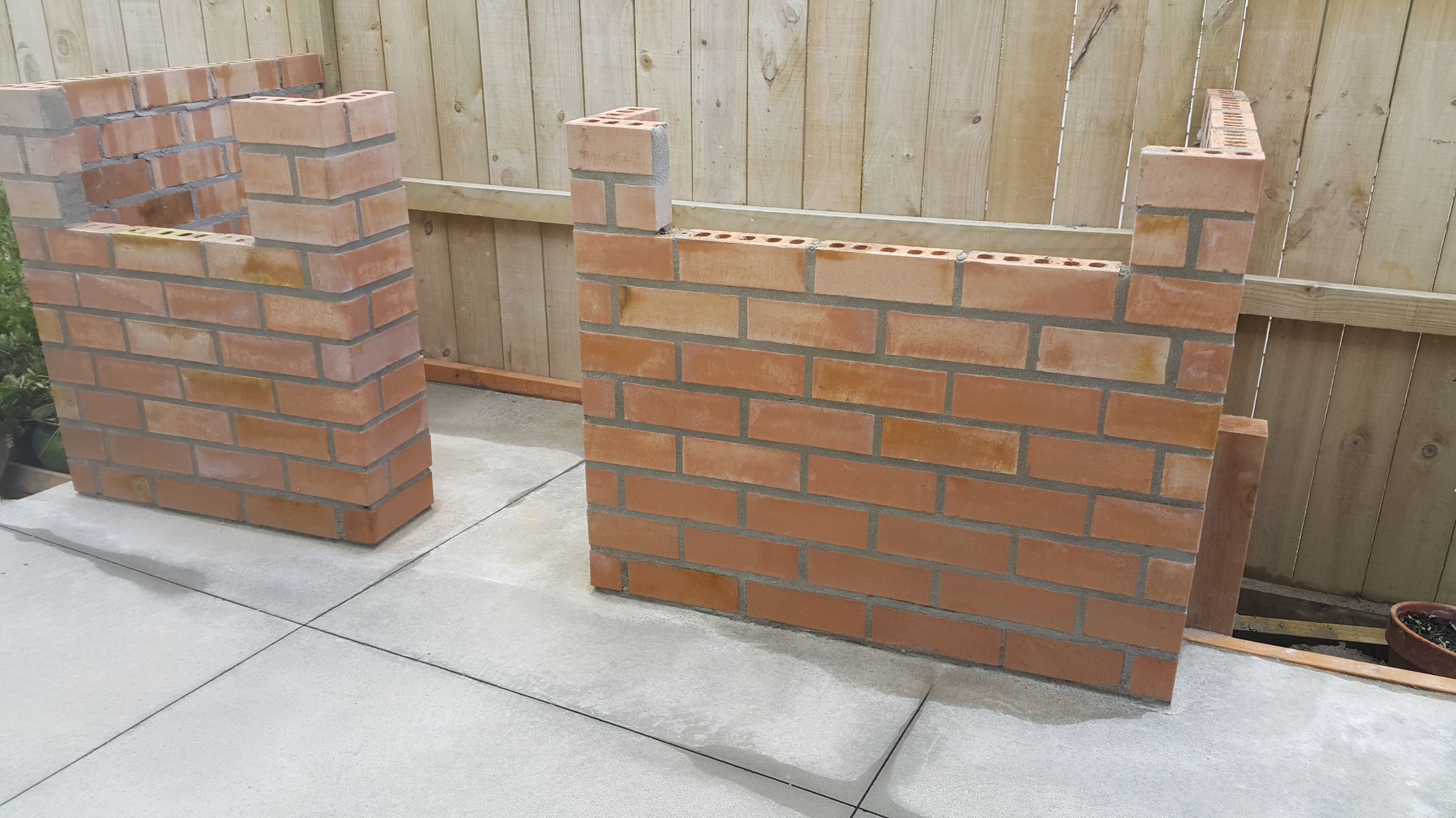 Brick and Polished Concrete BBQ Table : 9 Steps (with Pictures ...