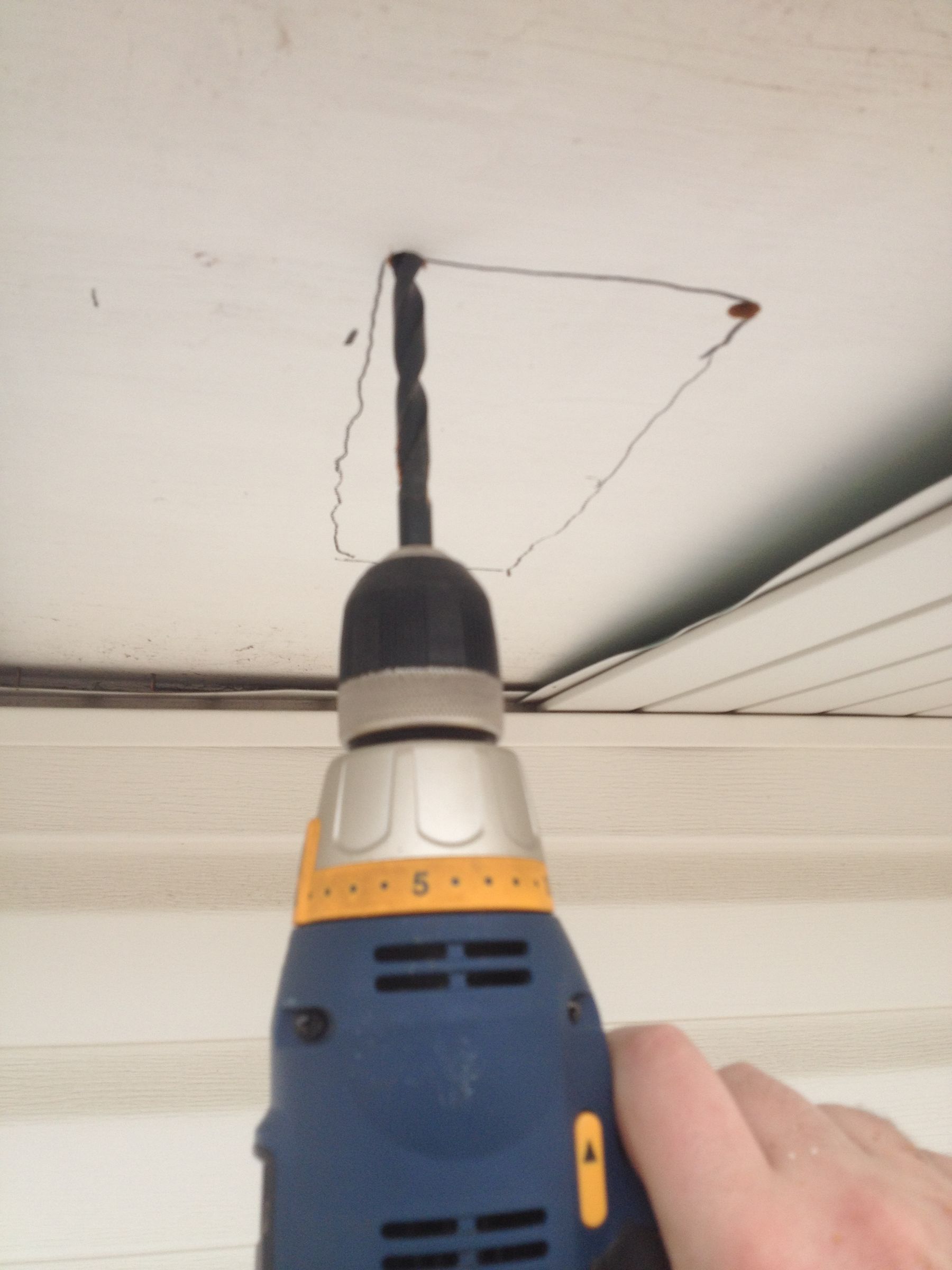 Simple Soffit Vent Installation : 7 Steps - Instructables