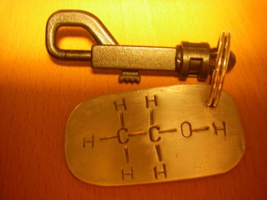 Molecular Formula Key Ring. : 8 Steps - Instructables