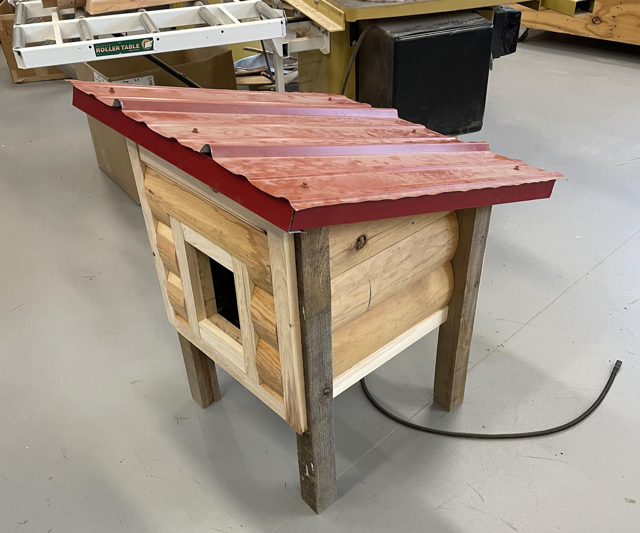 Insulated Heated Log Cabin Cat House : 5 Steps (with Pictures ...