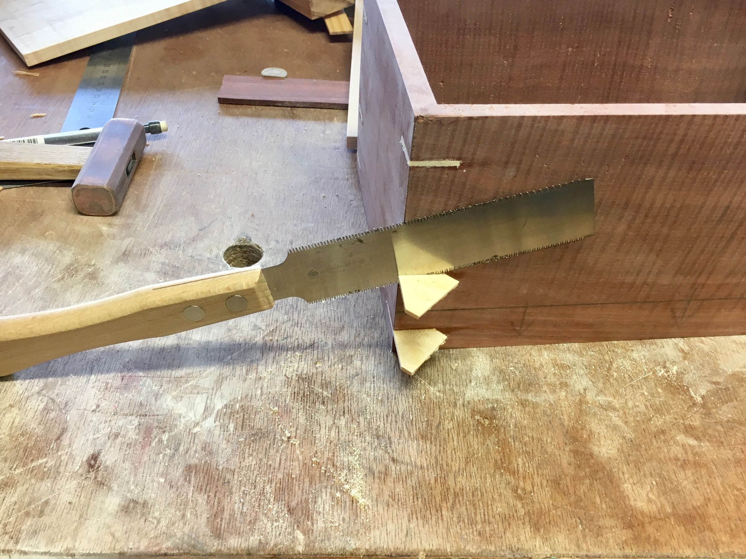 Simple and Elegant Wooden Box : 10 Steps (with Pictures) - Instructables