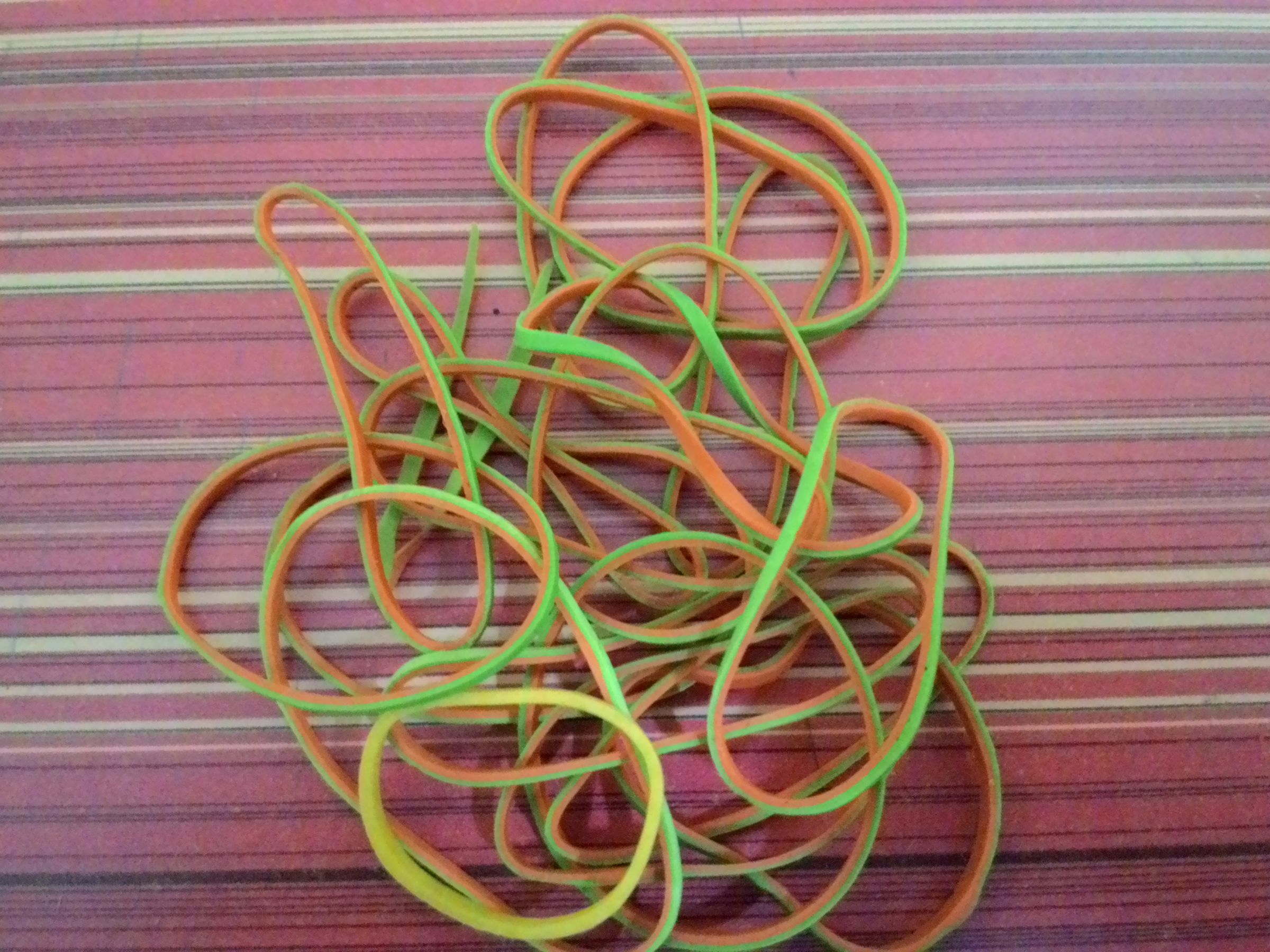 Rubber Band Challenge:- HARD DISK CASE : 4 Steps - Instructables