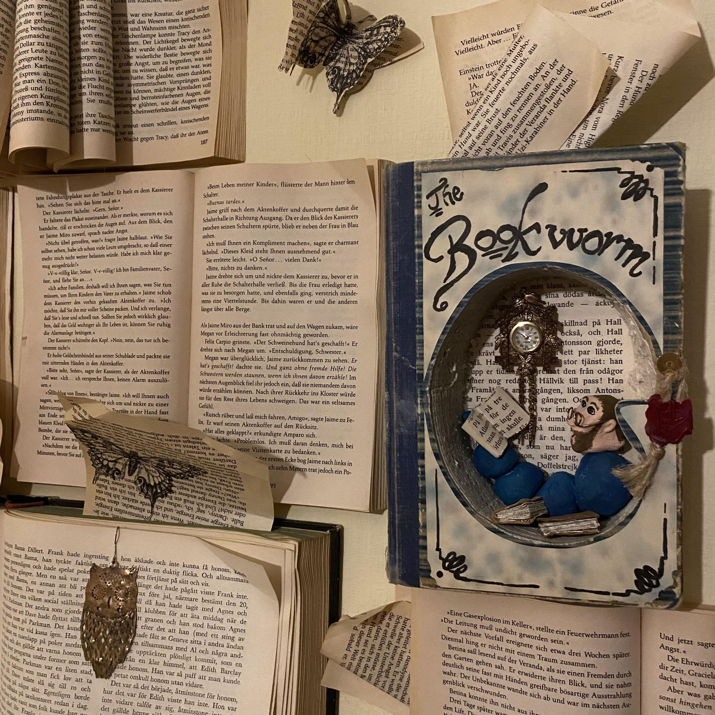 Bookworm for Your Reading Nook : 11 Steps (with Pictures) - Instructables