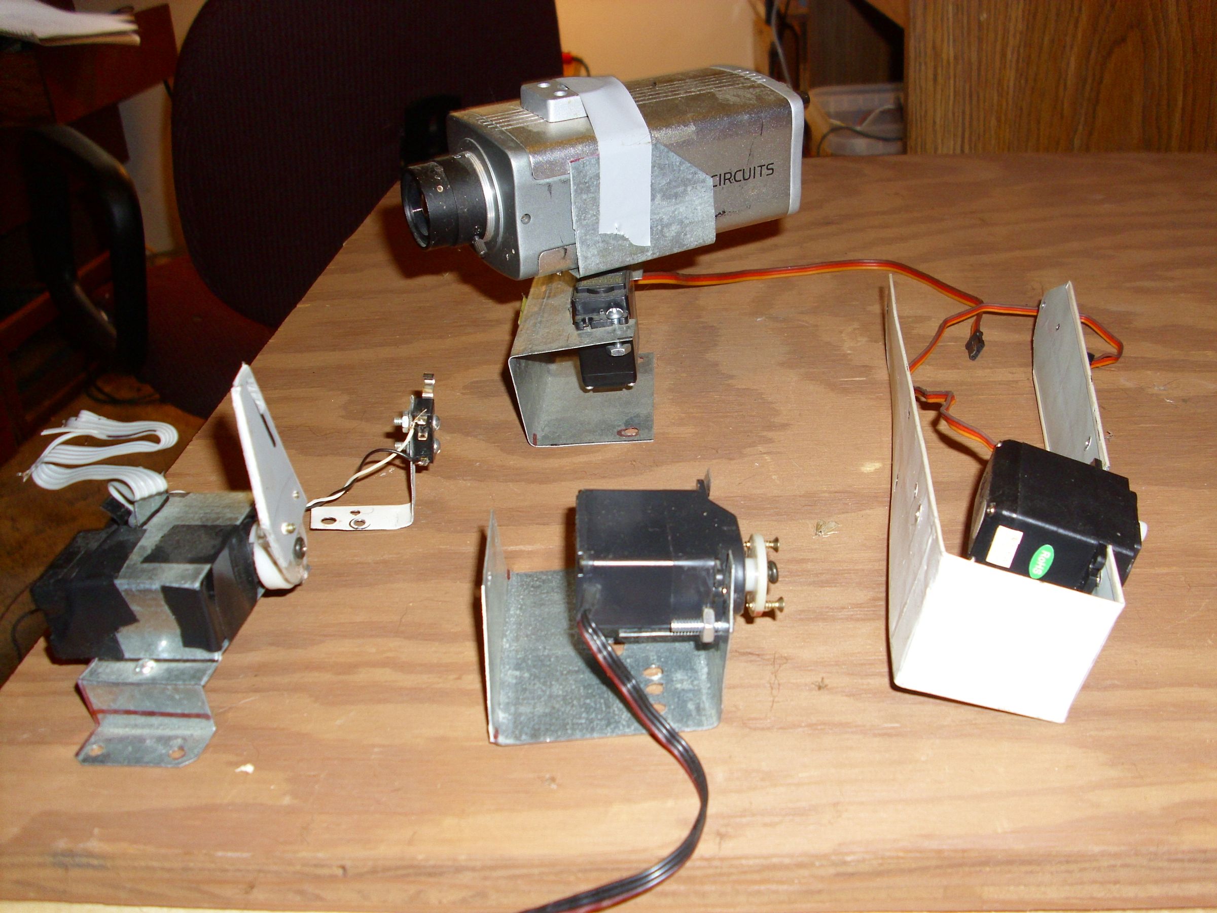 Bend Metal to Construct Servo & Motor Brackets, for Robotics : 4 Steps ...