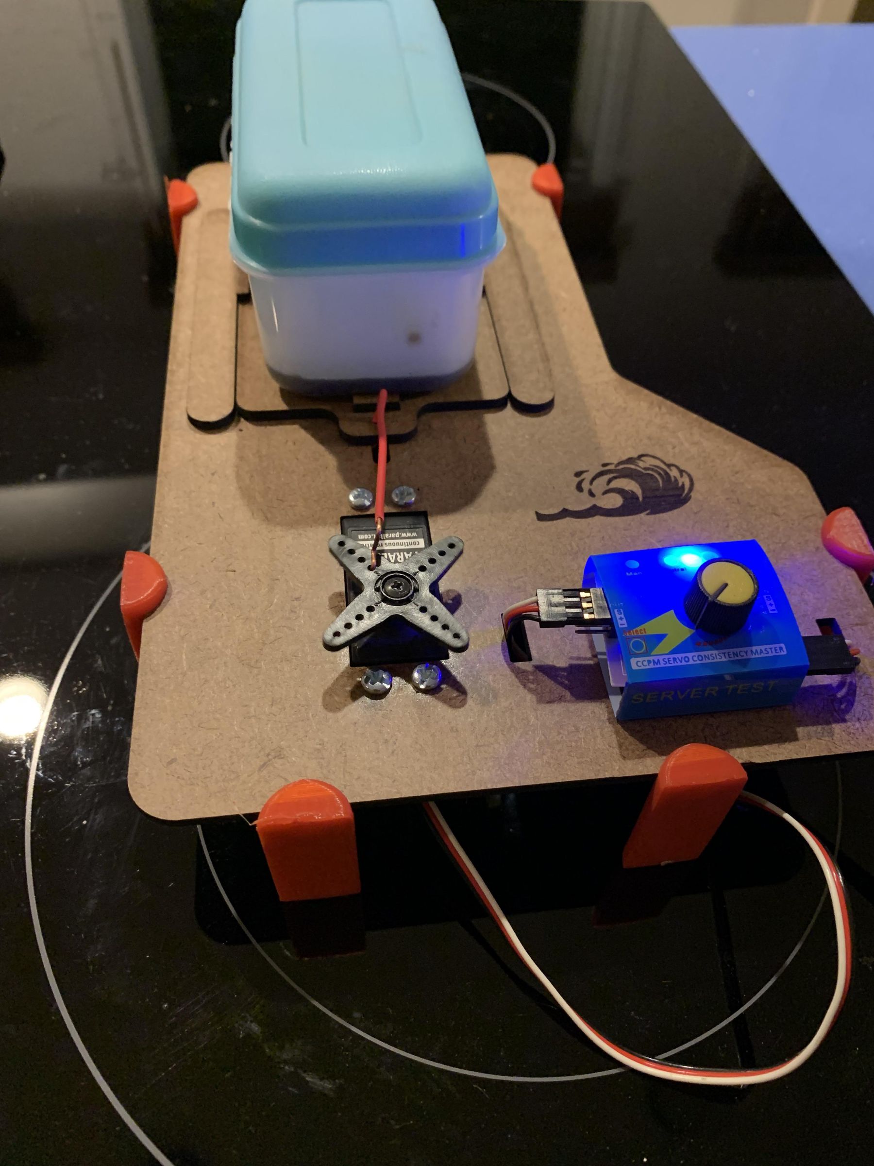 USB Powered Servo Driven Agitator Table for PCB Etching - Instructables