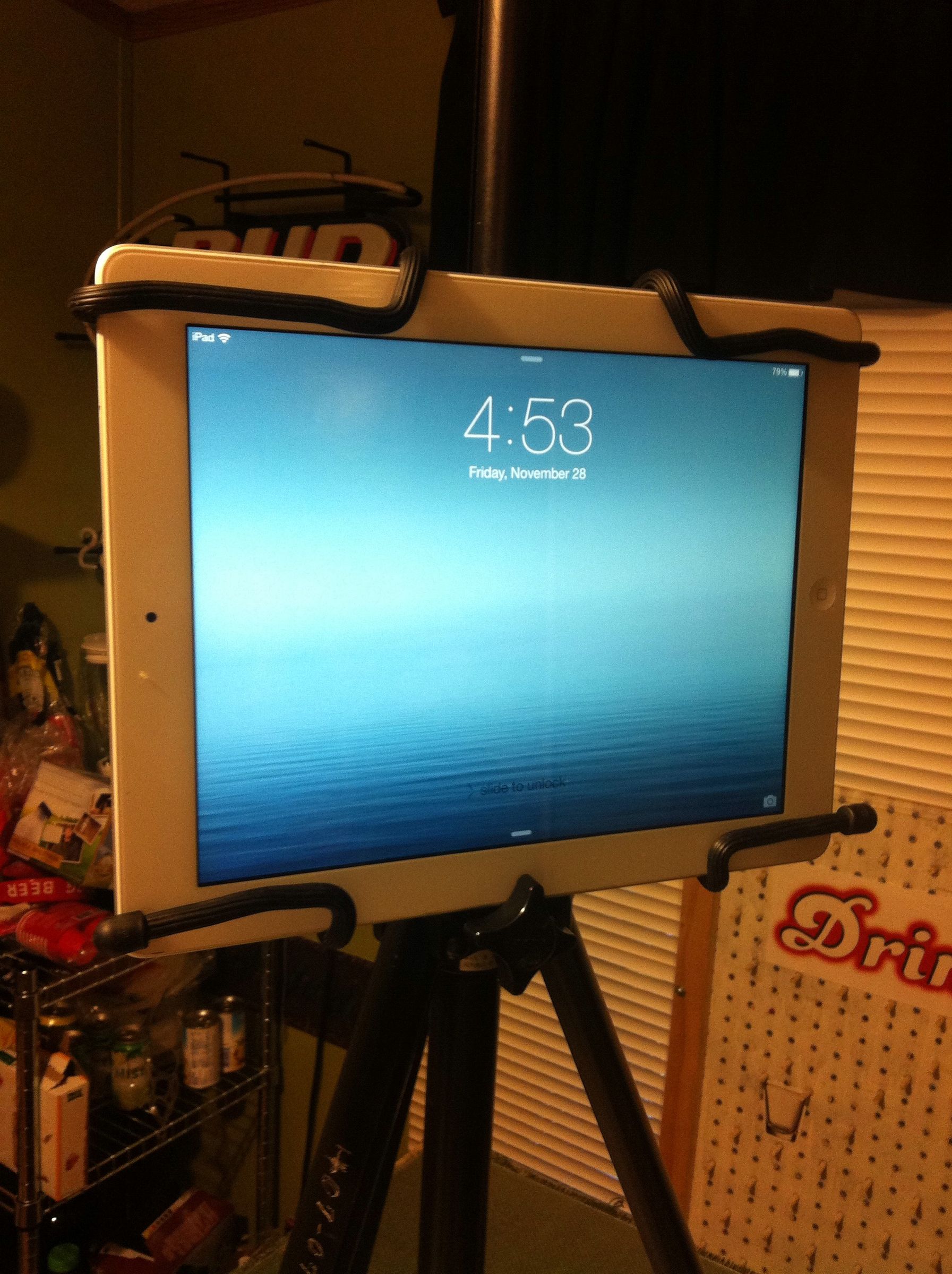 Fast and Easy IPad Stand : 7 Steps - Instructables
