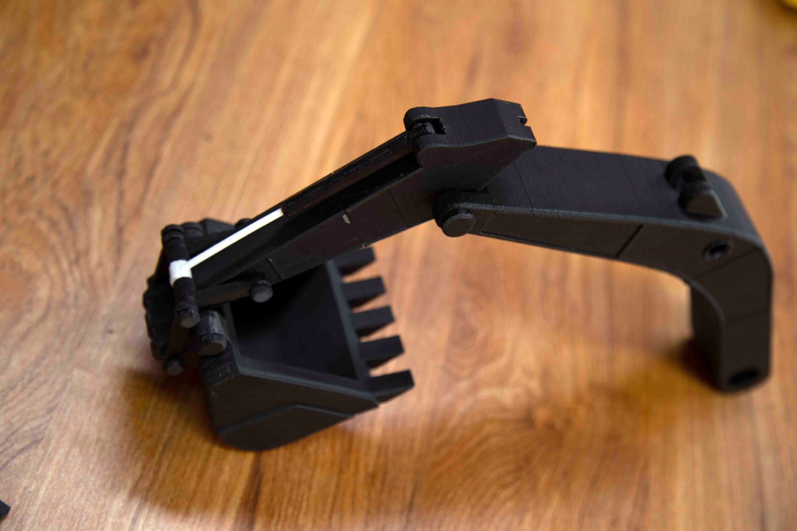 Toy Excavator : 13 Steps - Instructables