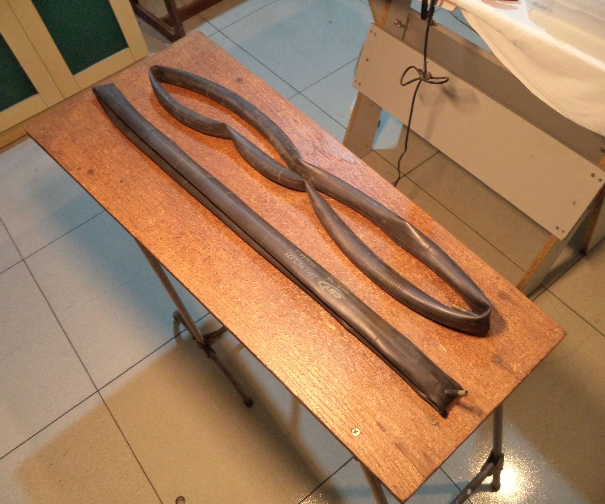 Straightening/Flattening Bicycle Inner Tubes for DIY Projects : 7 Steps ...