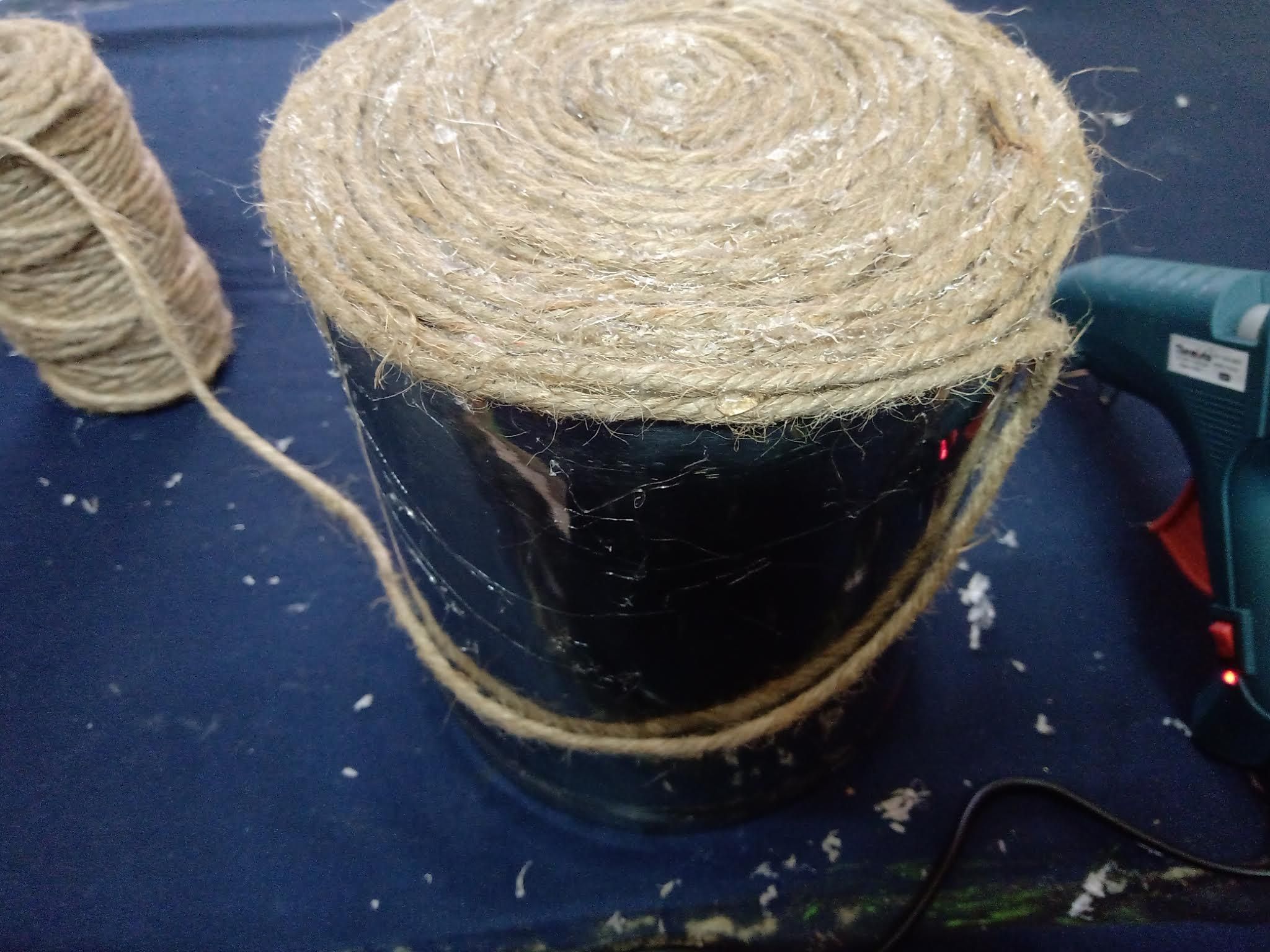 Jute Threads and Hot Glue! : 7 Steps - Instructables