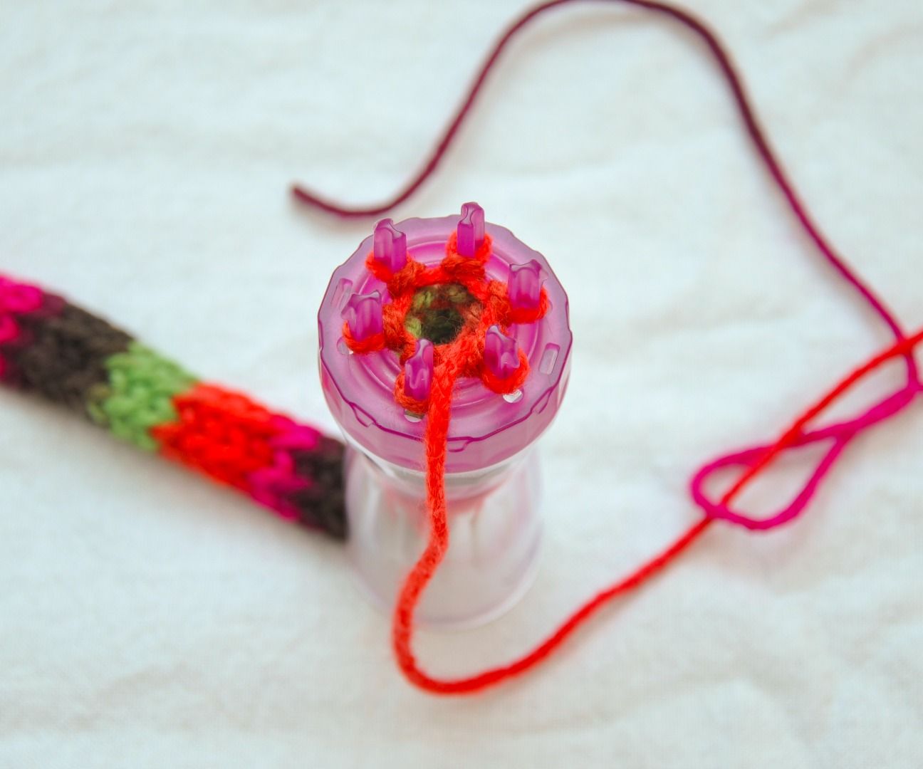 How to Use a French Knitter : 6 Steps (with Pictures) - Instructables