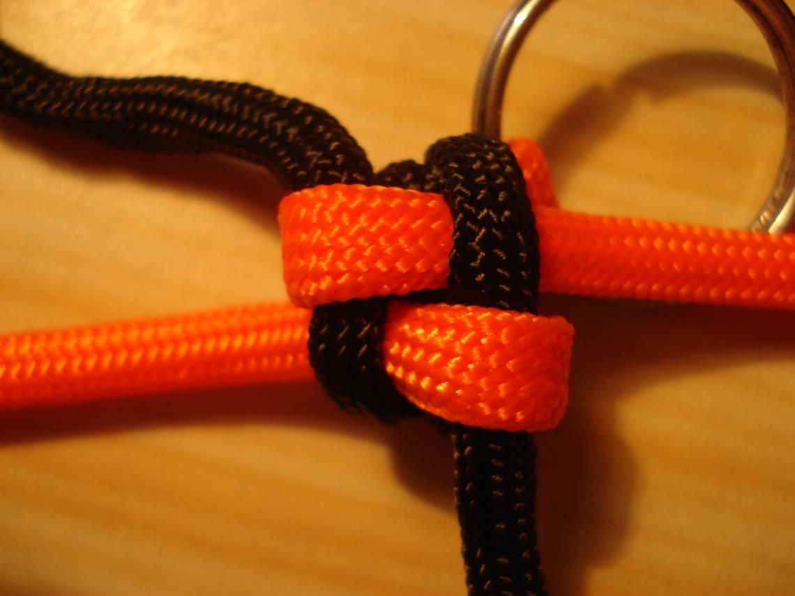 How to Make a Box Knot Keychain Out of Paracord : 11 Steps - Instructables