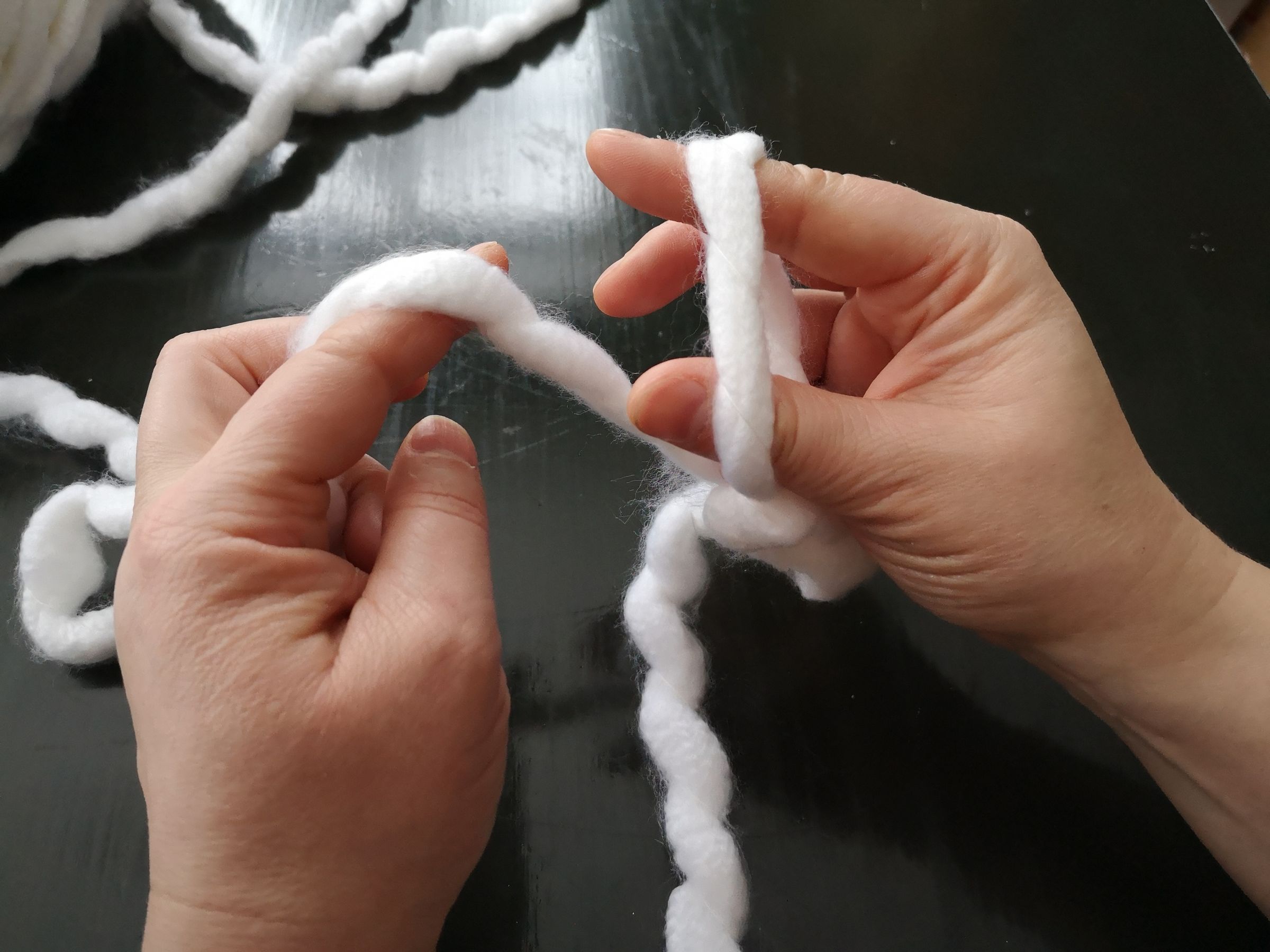 Finger Crochet Wreath : 7 Steps (with Pictures) - Instructables
