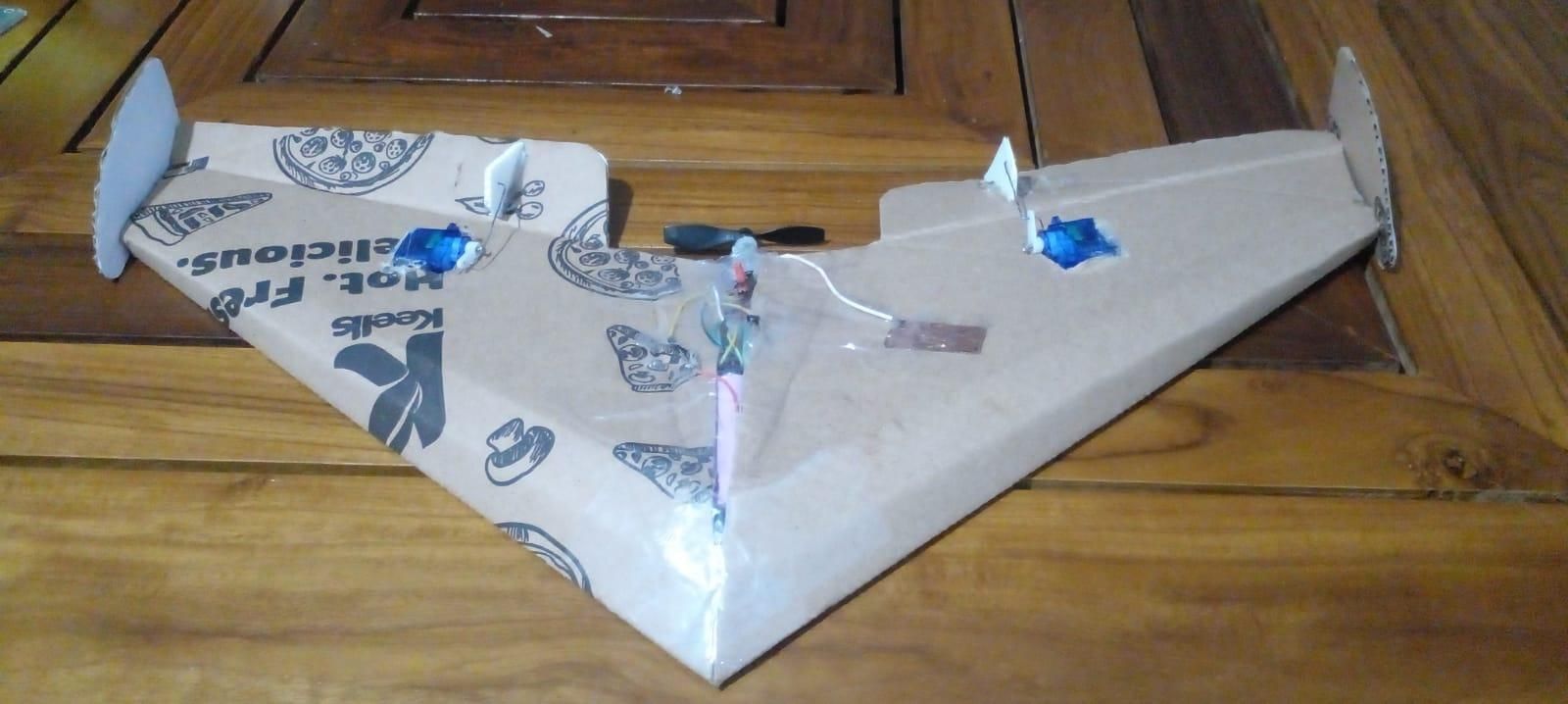 DIY Pizza Box Plane : 6 Steps - Instructables