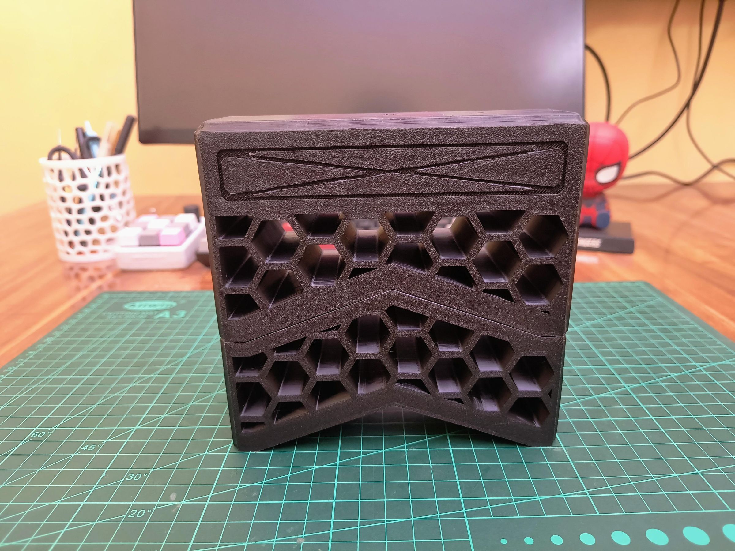 DIY 3D Printed Monitor Stand : 3 Steps - Instructables
