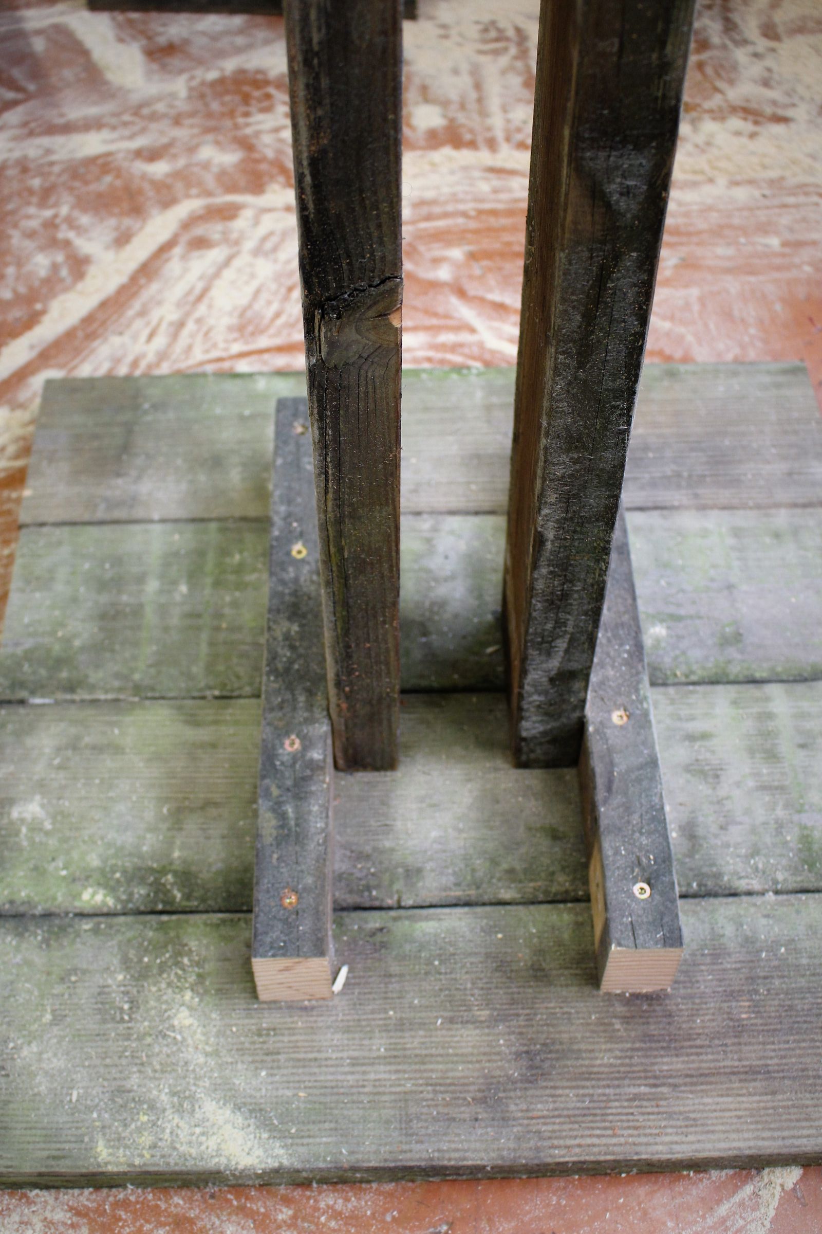 Reclaimed Wood Bar Table : 6 Steps - Instructables
