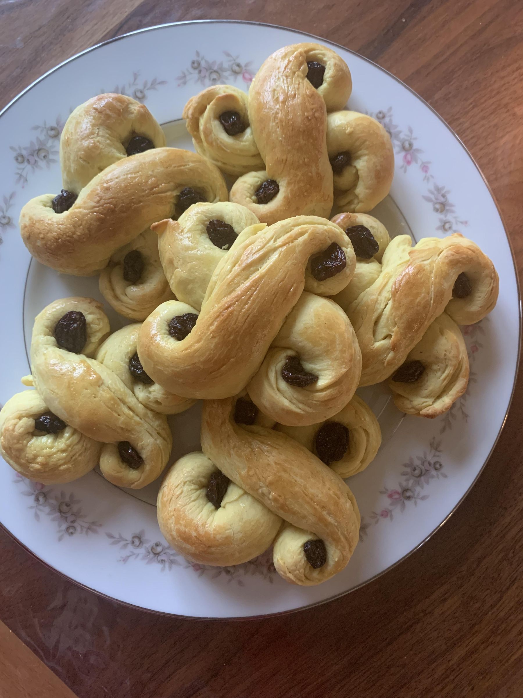 Traditional Santa Lucia Saffron Buns : 8 Steps (with Pictures ...