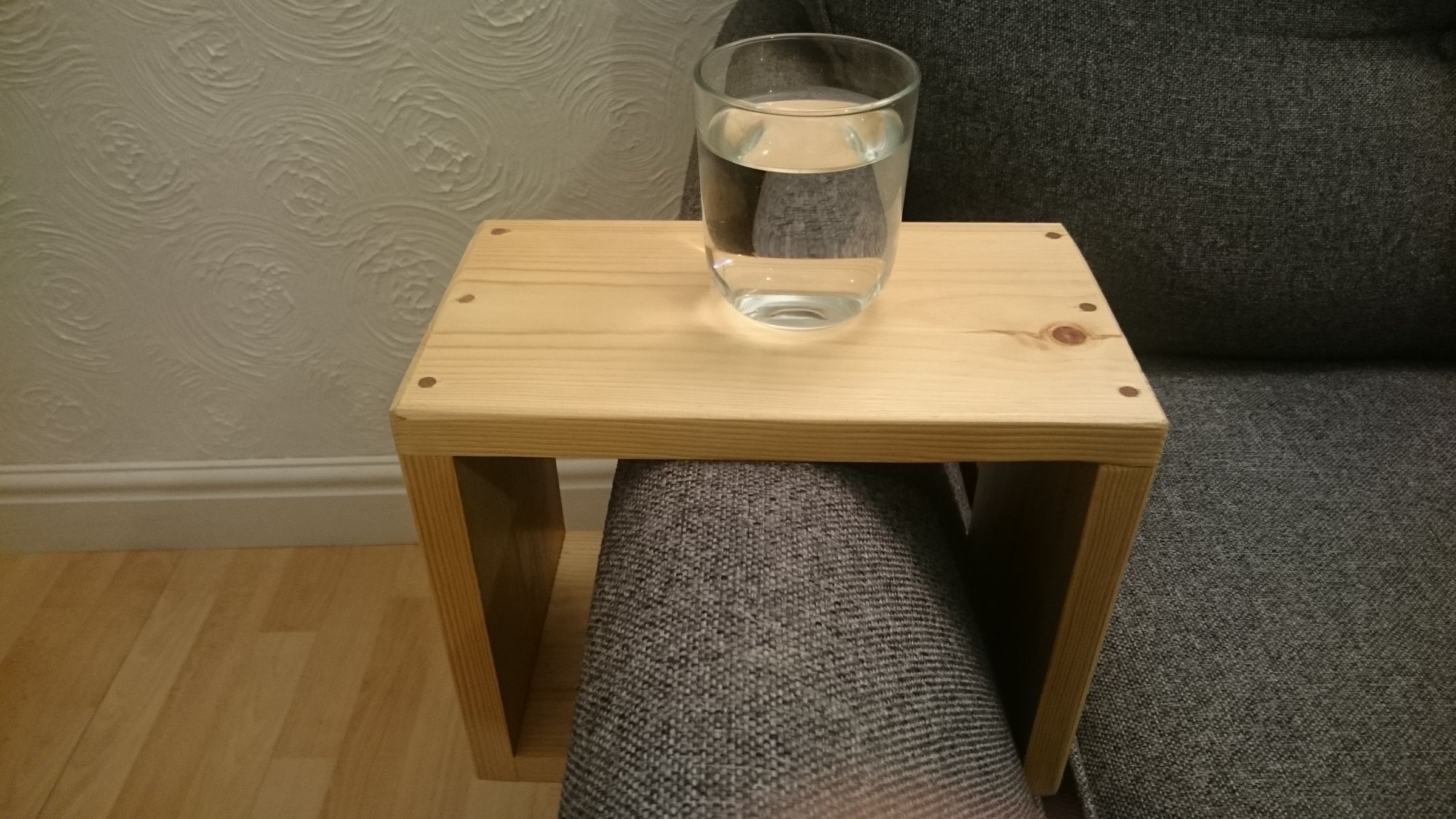 Sofa Arm Table : 7 Steps (with Pictures) - Instructables