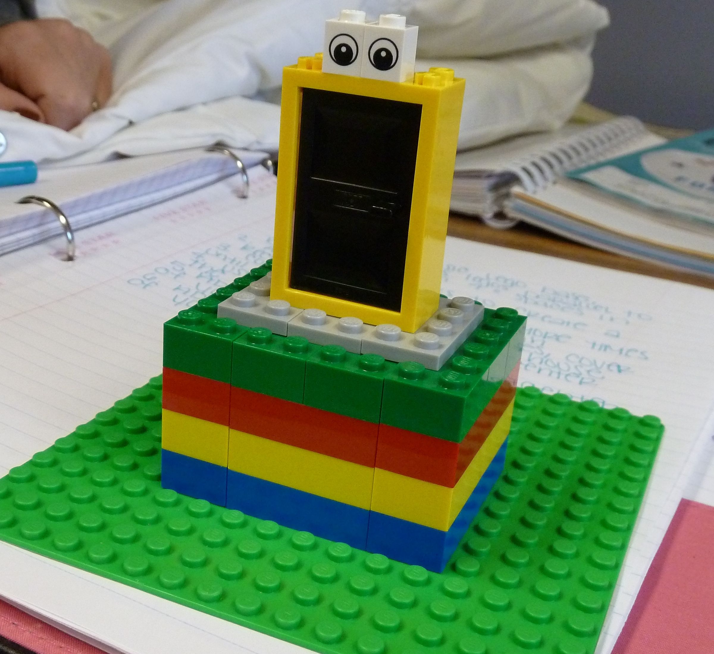 How to Make Abstract Lego Art : 7 Steps - Instructables
