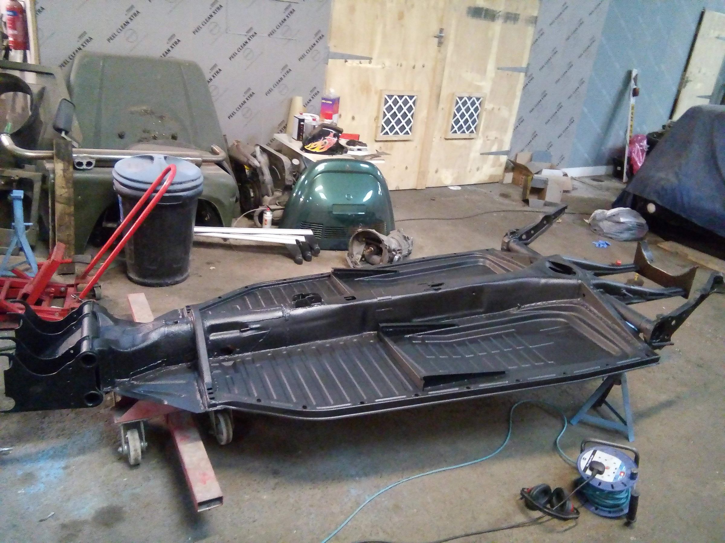 Chassis Restoration on a Volkswagen Beetle Volksrod : 12 Steps (with ...