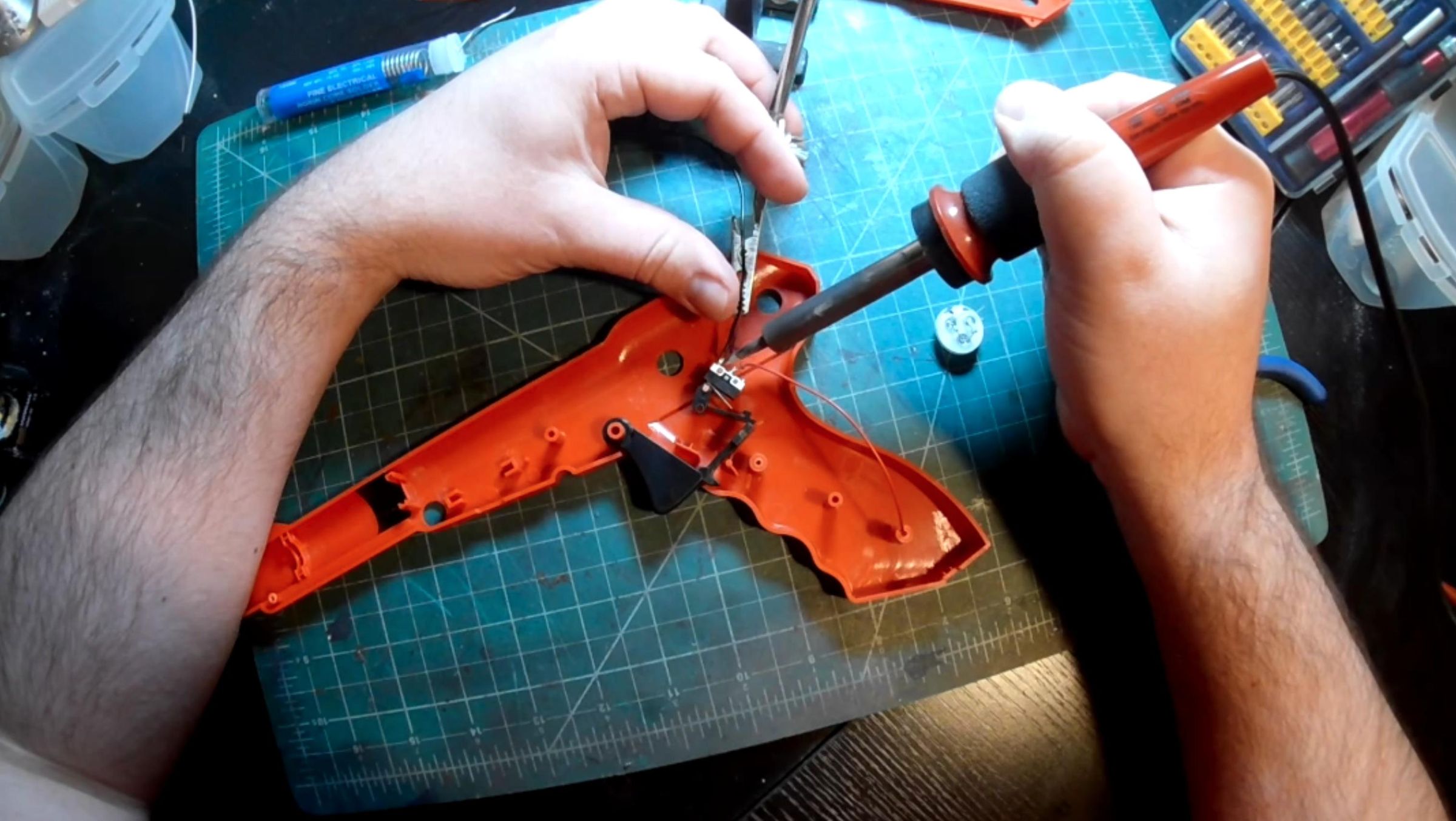 NES Zapper LED Mod : 4 Steps - Instructables