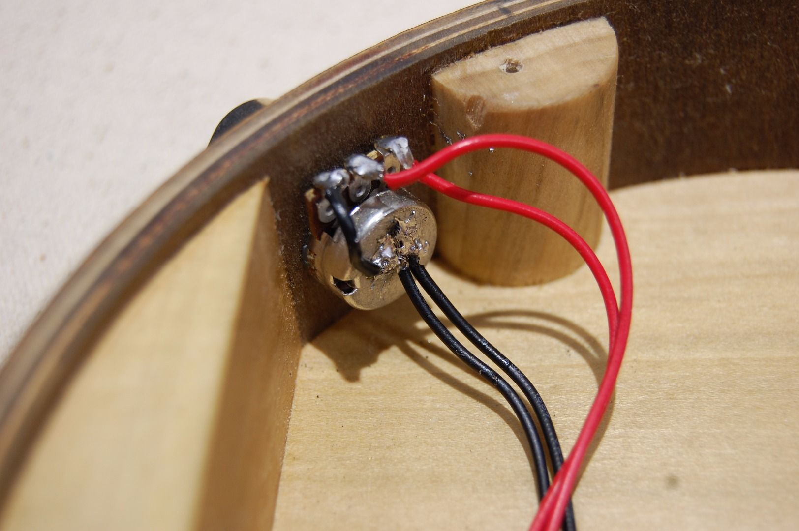 Diddley Bow : 17 Steps (with Pictures) - Instructables