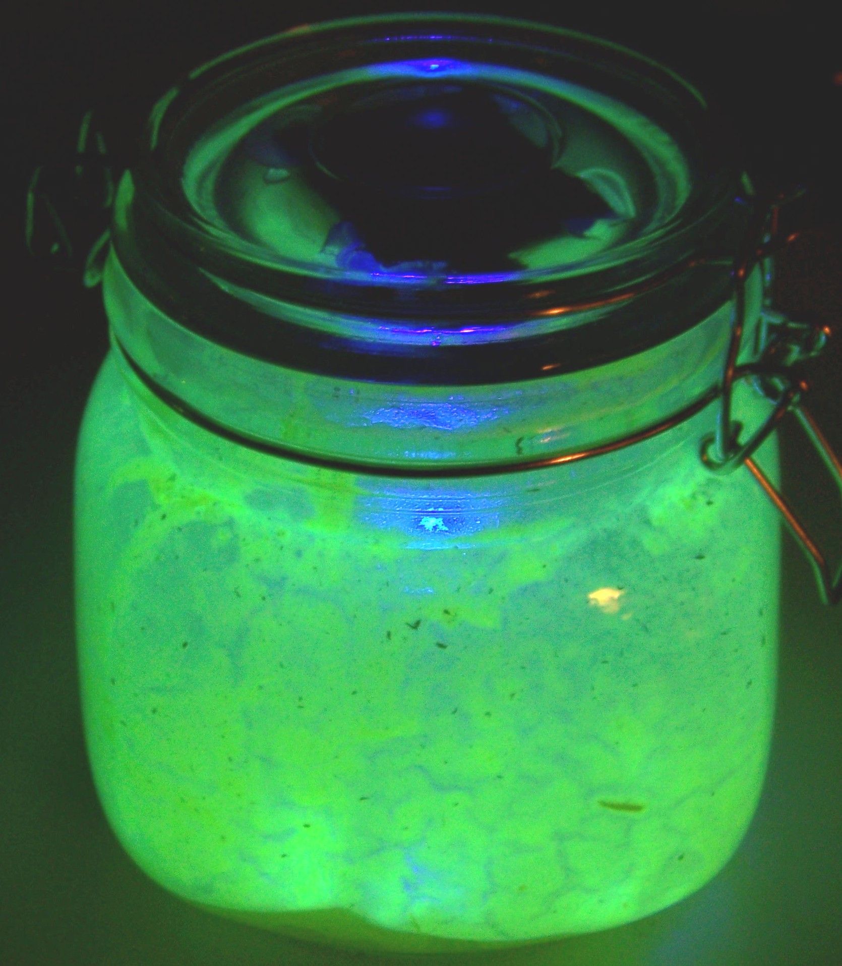Creepy UV LED Sun Jar! : 7 Steps (with Pictures) - Instructables