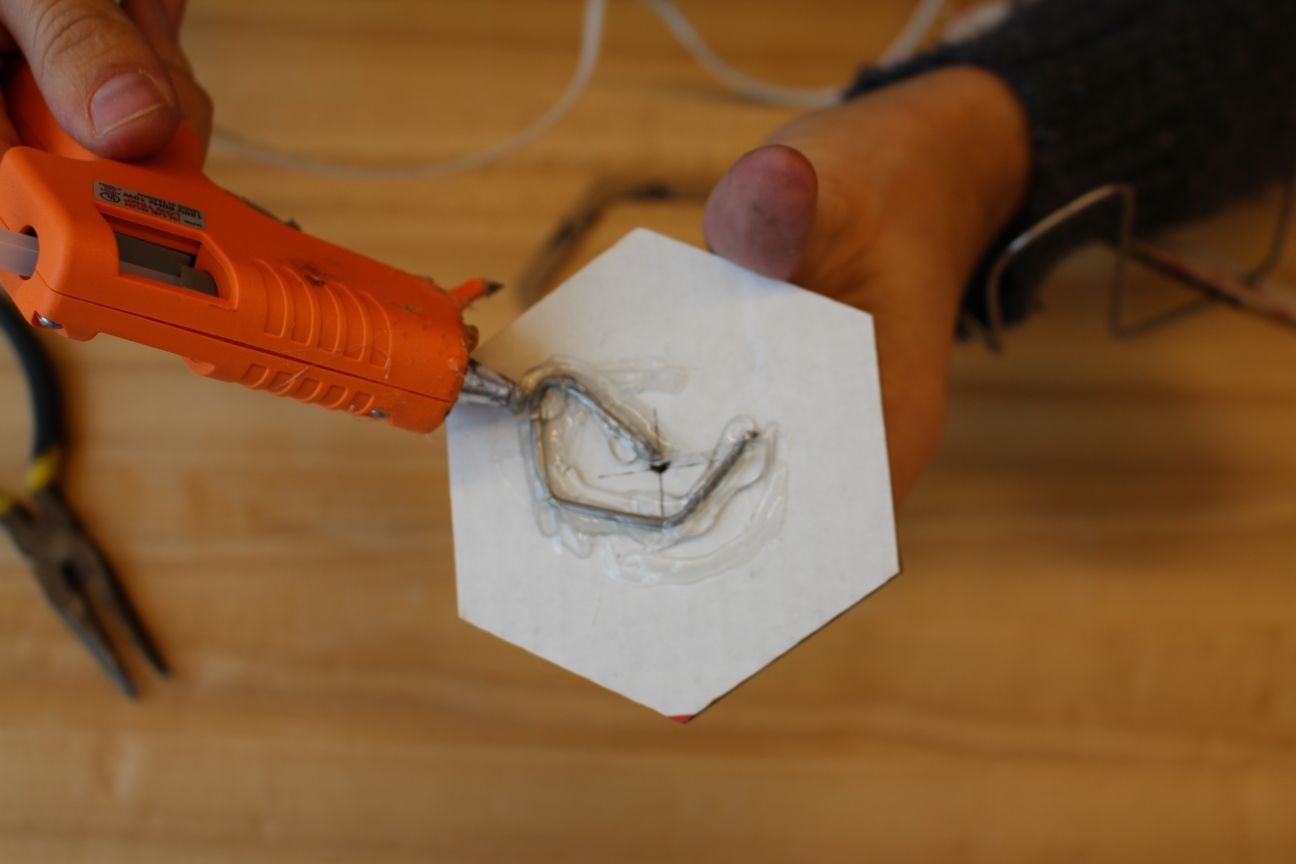 Make a MakeyMakey Wire Maze : 6 Steps (with Pictures) - Instructables
