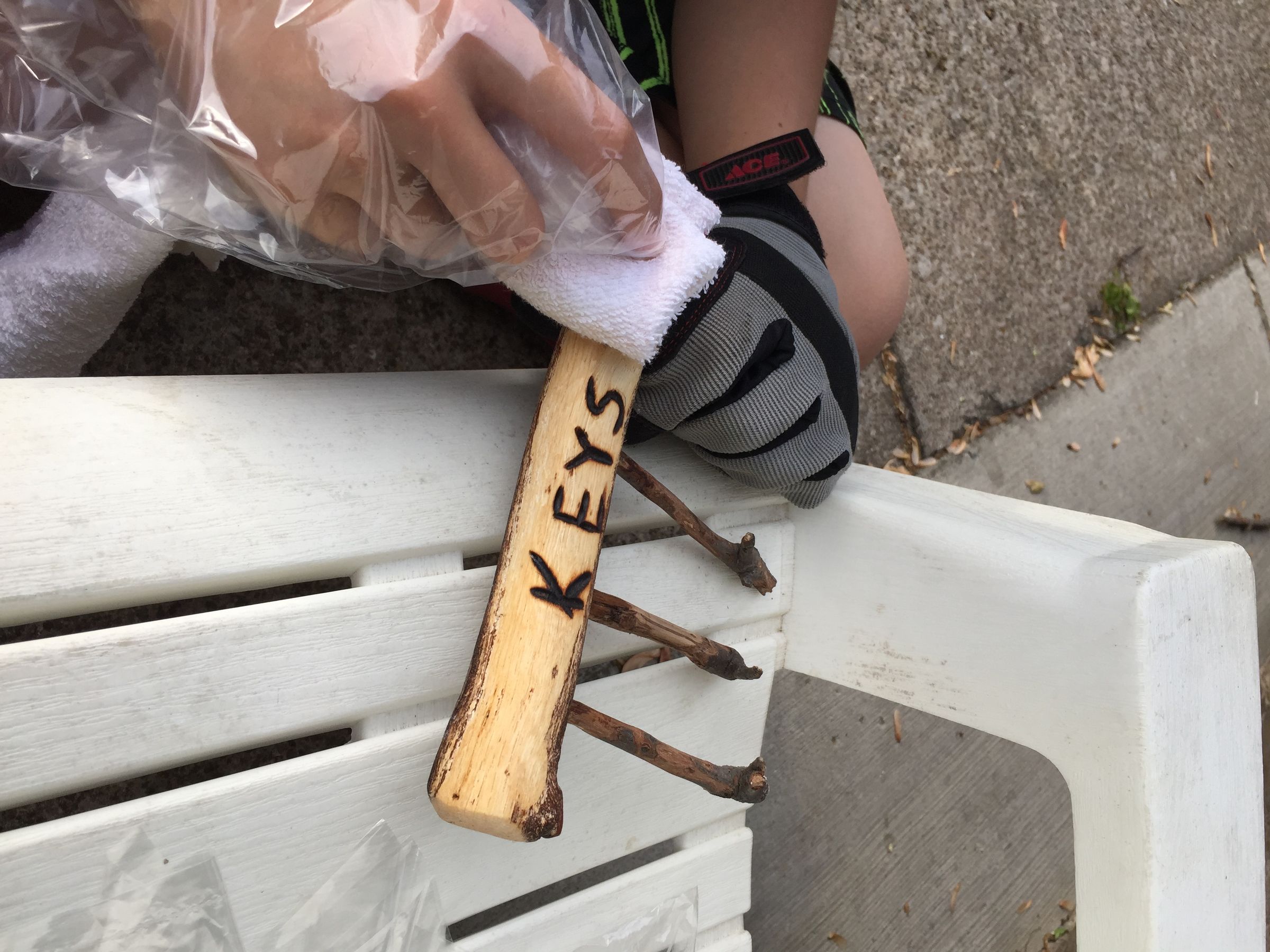 Tree Branch Key Holder : 11 Steps (with Pictures) - Instructables