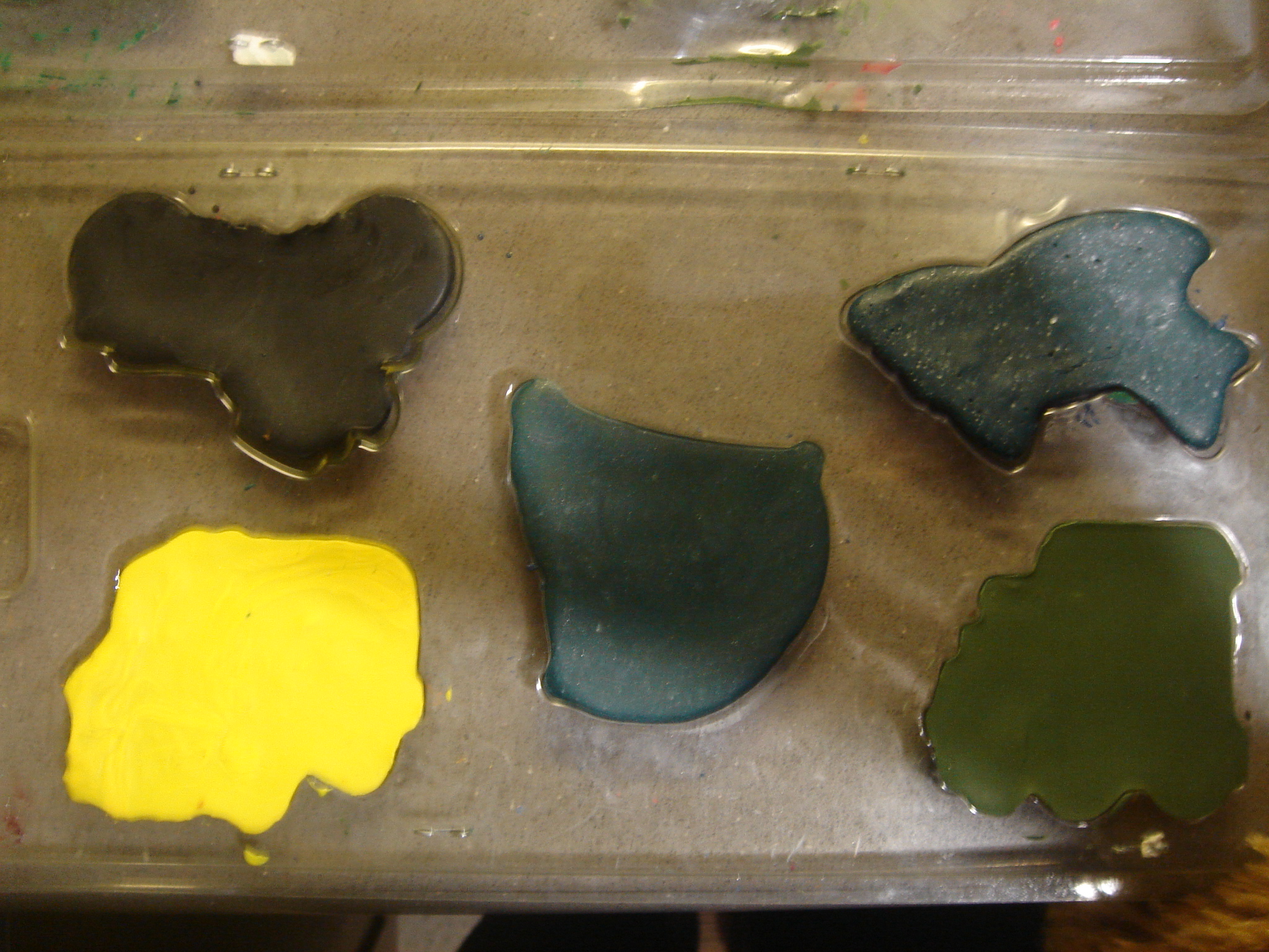 How-to Recycle Those Crayon Stubs Into a Swell Homemade Gift : 11 Steps ...