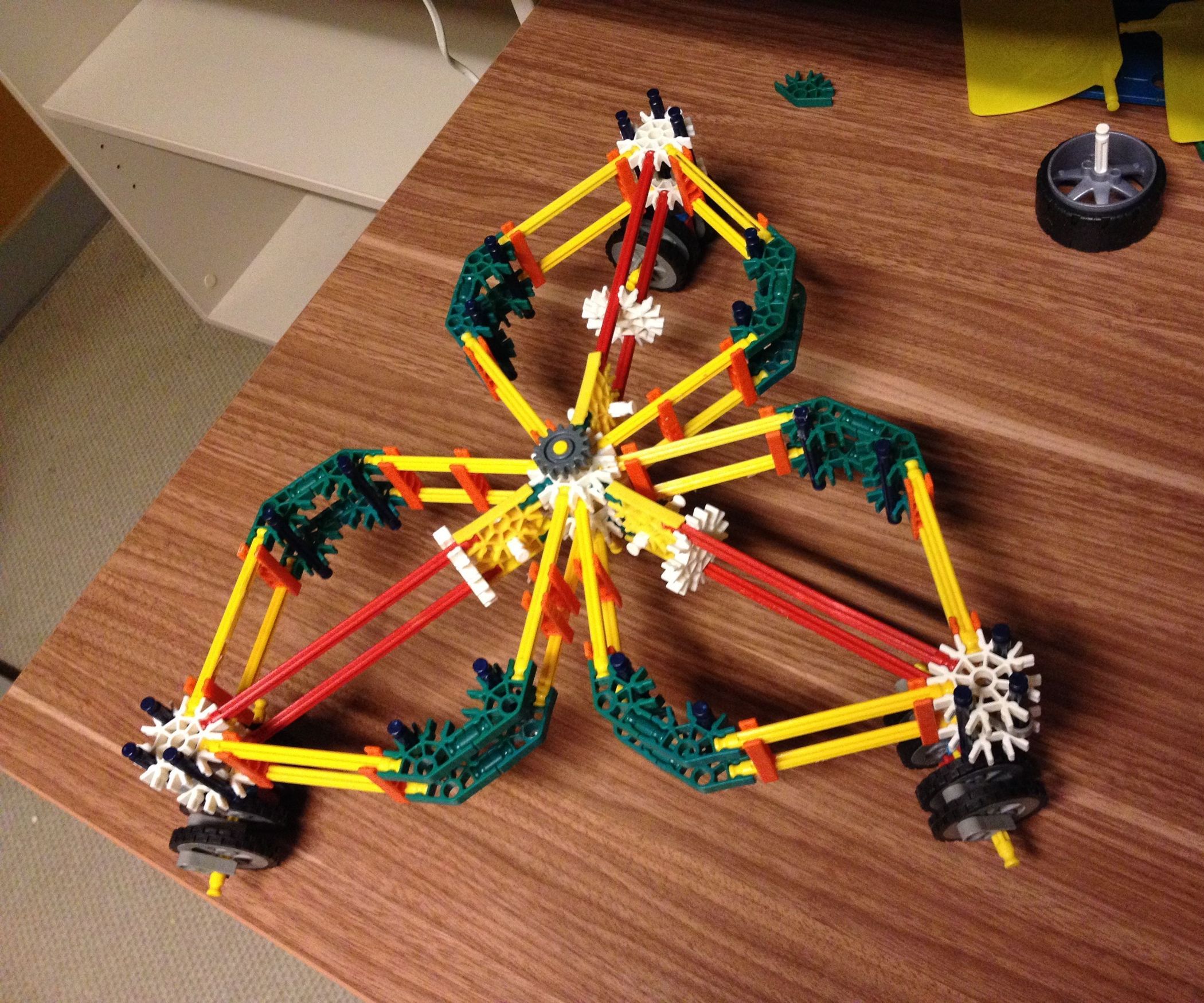 Camera Dolly With K'NEX : 7 Steps - Instructables