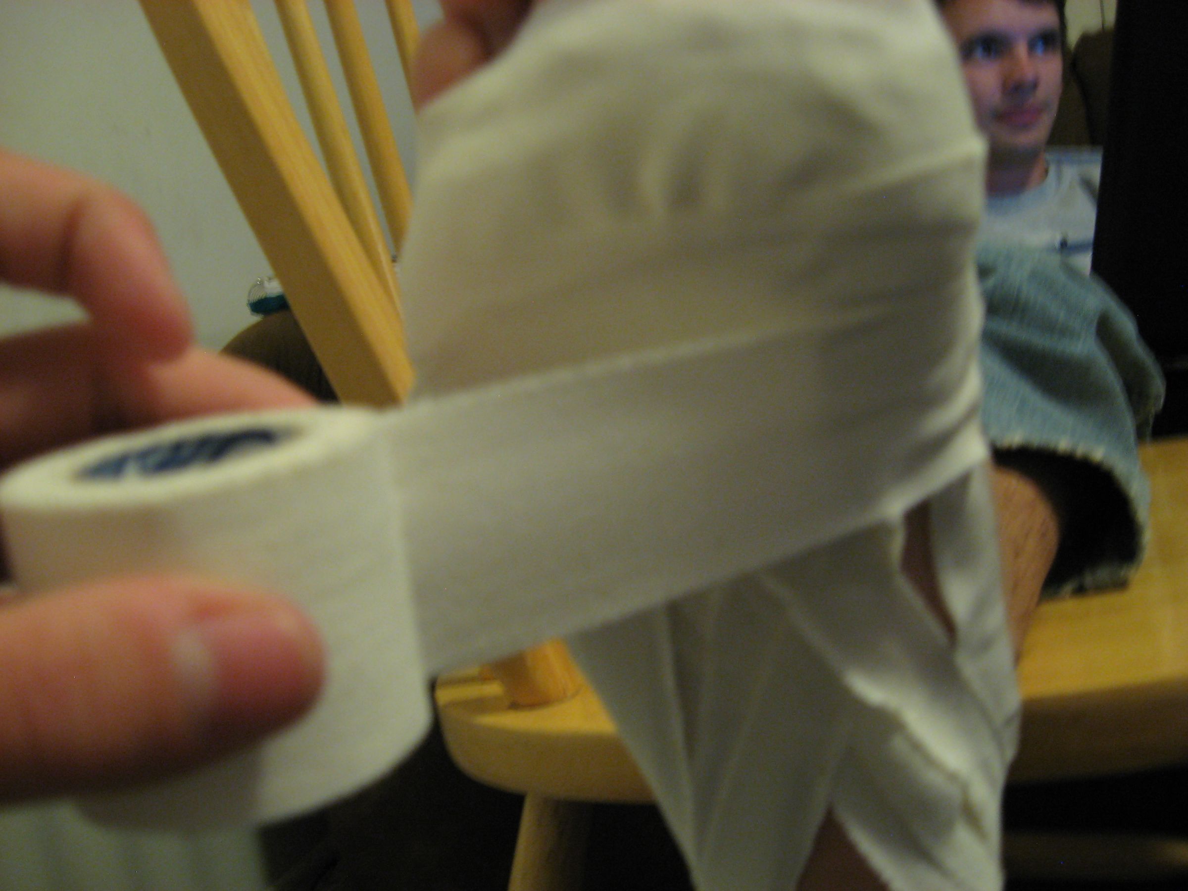 Tape Job to Help Shin Splints : 10 Steps - Instructables