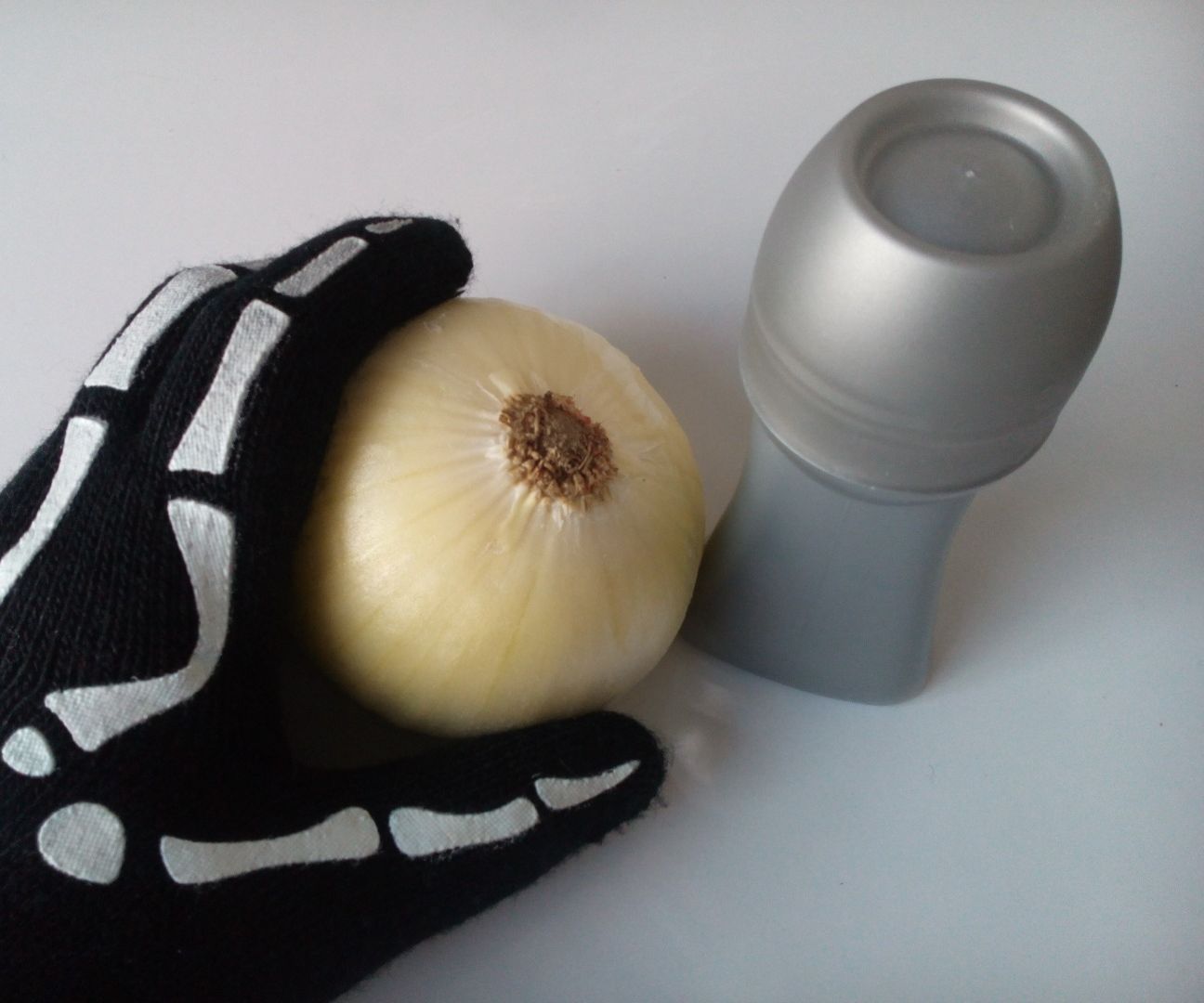 Onion Deodorant Prank : 11 Steps (with Pictures) - Instructables