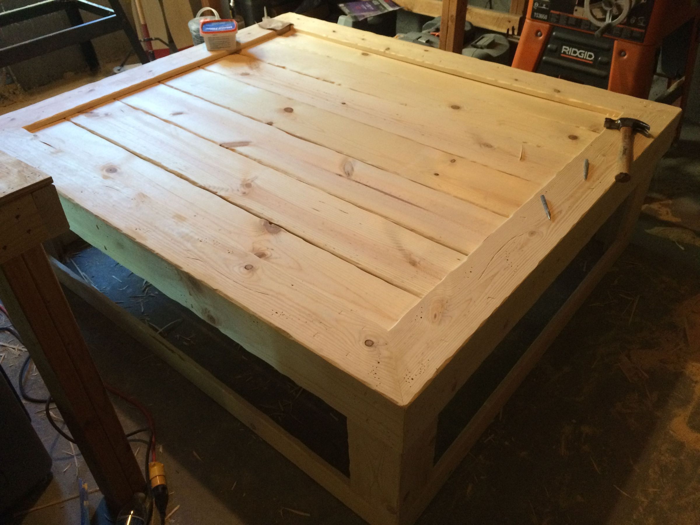 Rustic Table : 8 Steps (with Pictures) - Instructables