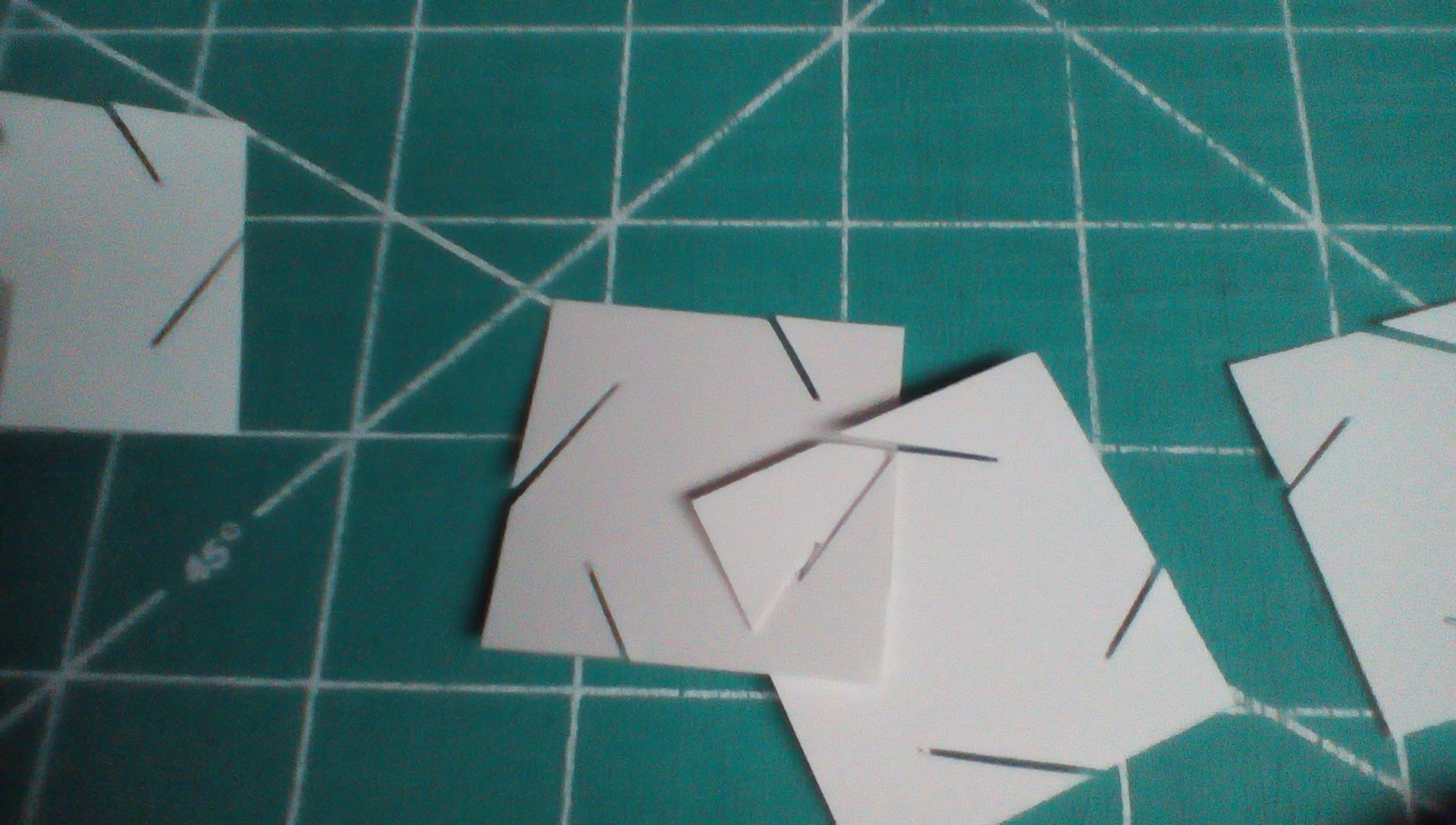 Paper Snowball #2 : 4 Steps (with Pictures) - Instructables