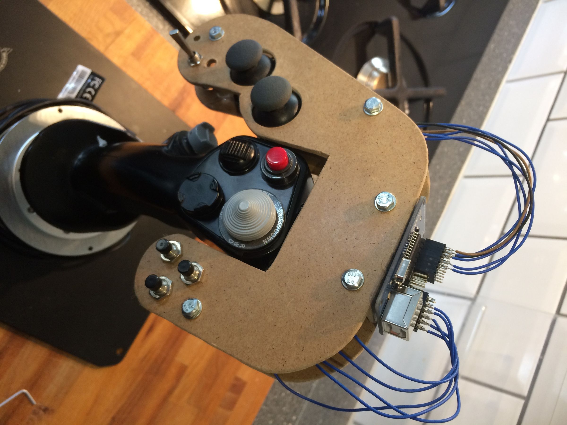 Thrustmaster Warthog Joystick Addon : 5 Steps (with Pictures ...