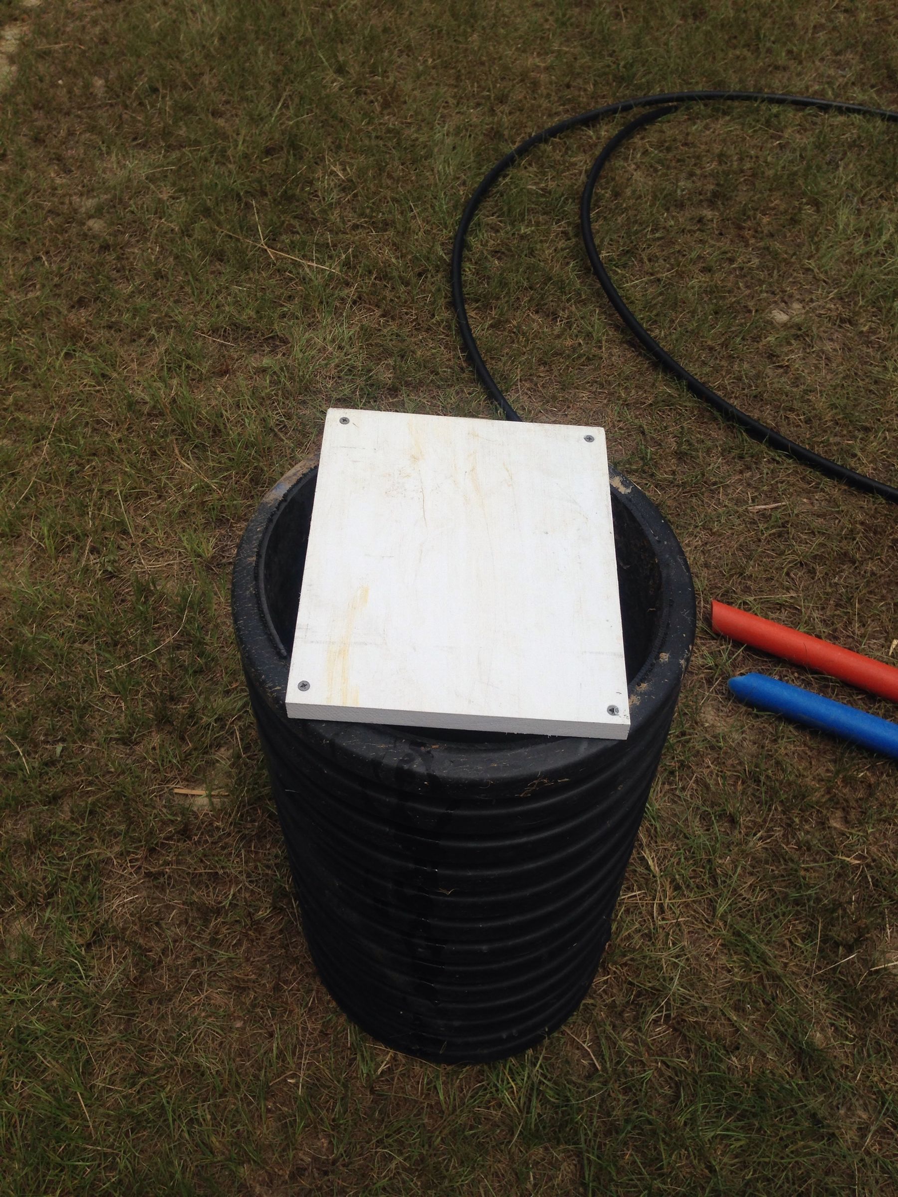 Artificial Fish Attractor : 4 Steps - Instructables