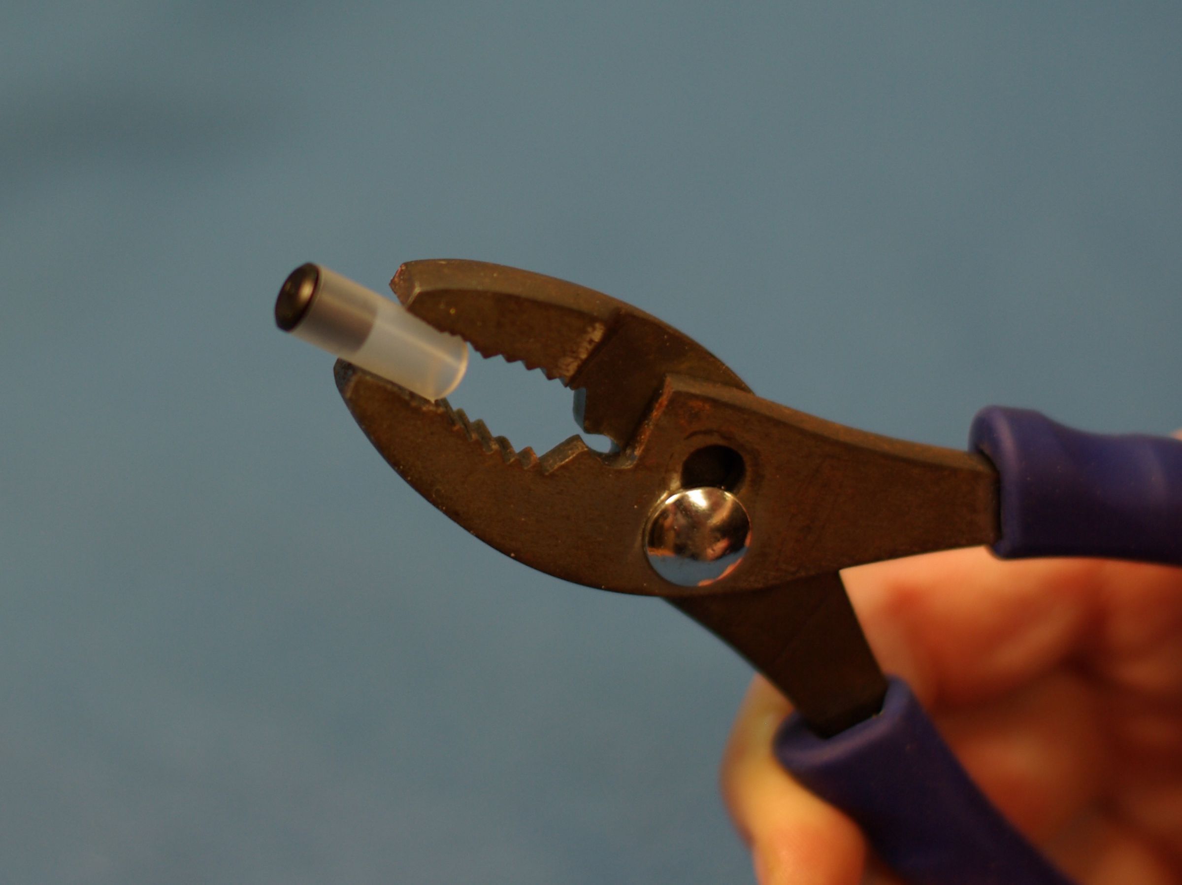 Transform a Ballpoint Pen Into a Survival Whistle Mini-pen : 19 Steps ...