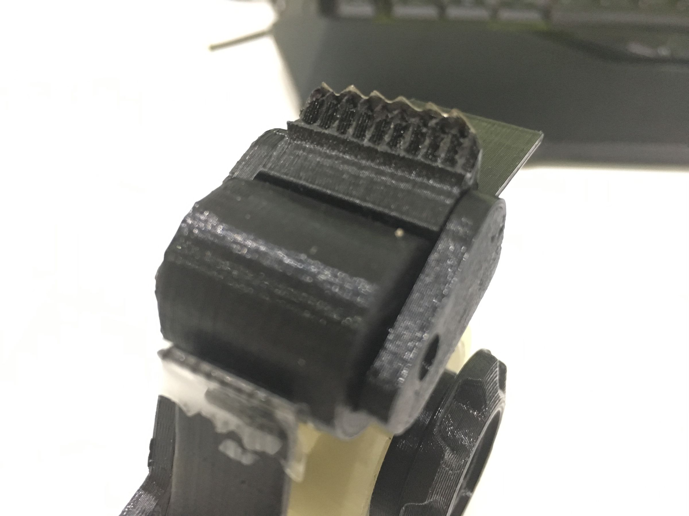 Portable Keychain Tape Dispenser : 6 Steps (with Pictures) - Instructables