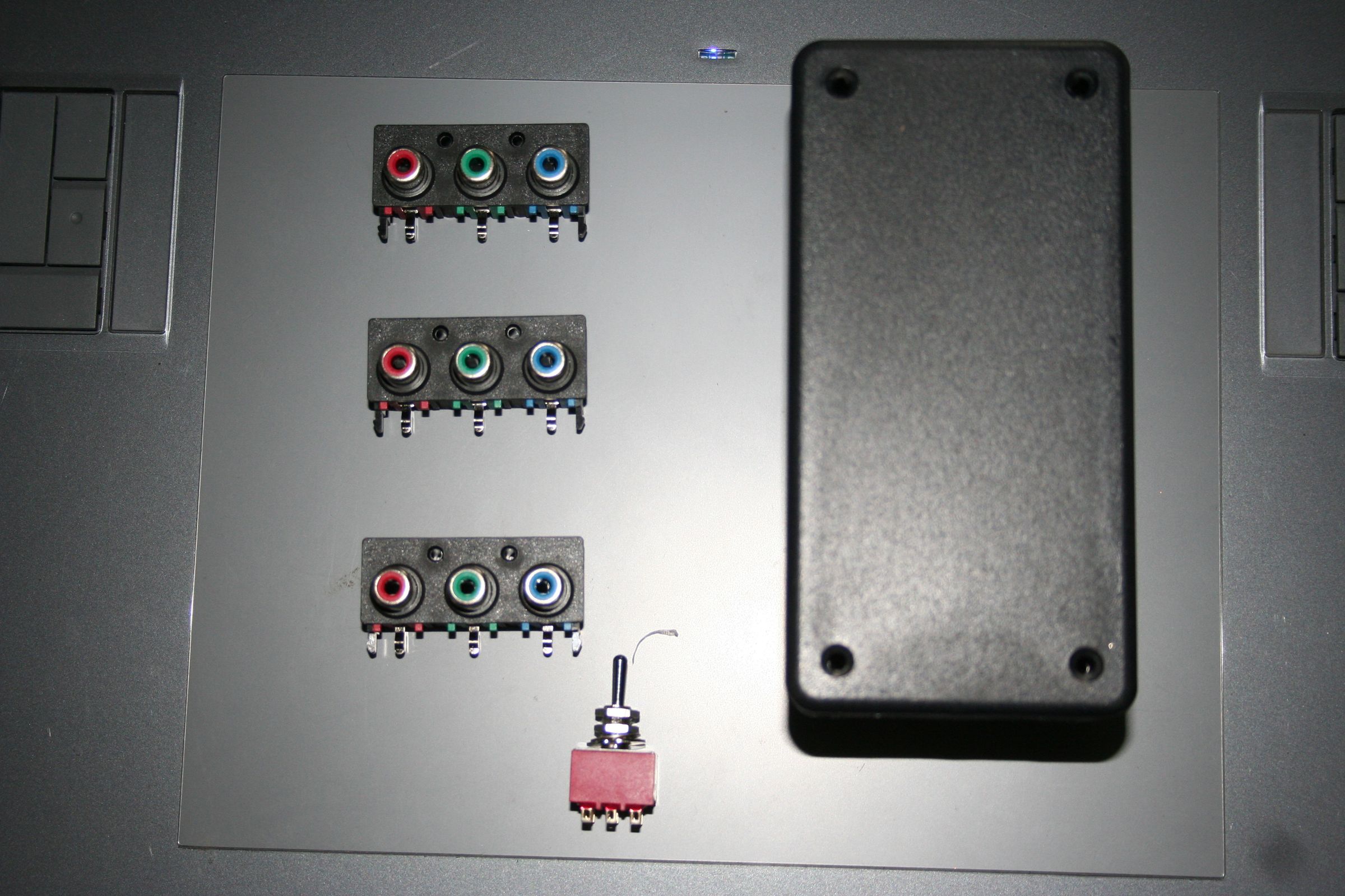 Very Simple Component Video Switch Box : 8 Steps - Instructables