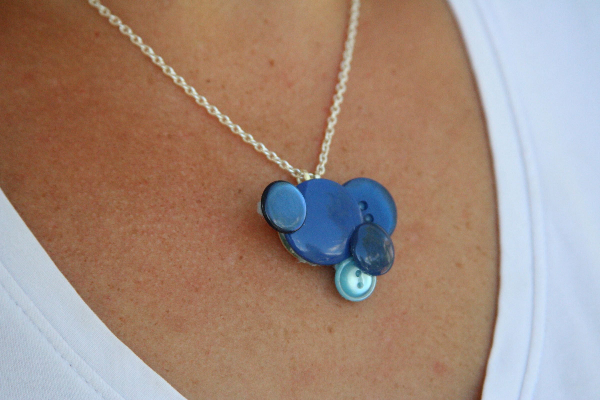 DIY Button Necklace : 7 Steps (with Pictures) - Instructables