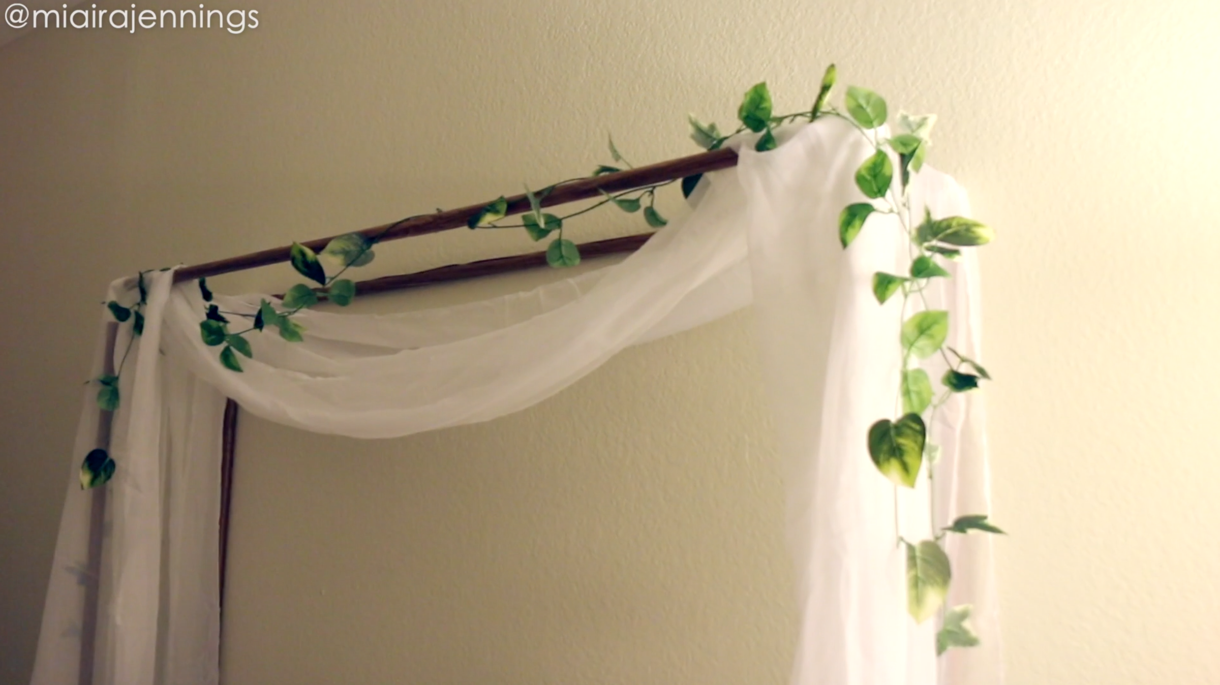 DIY Faux Wood PVC Pipes Bed Canopy : 8 Steps (with Pictures ...
