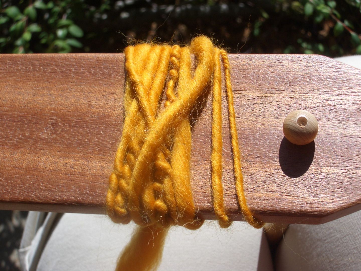 Spin Yarn With a Mayan Blade : 4 Steps (with Pictures) - Instructables