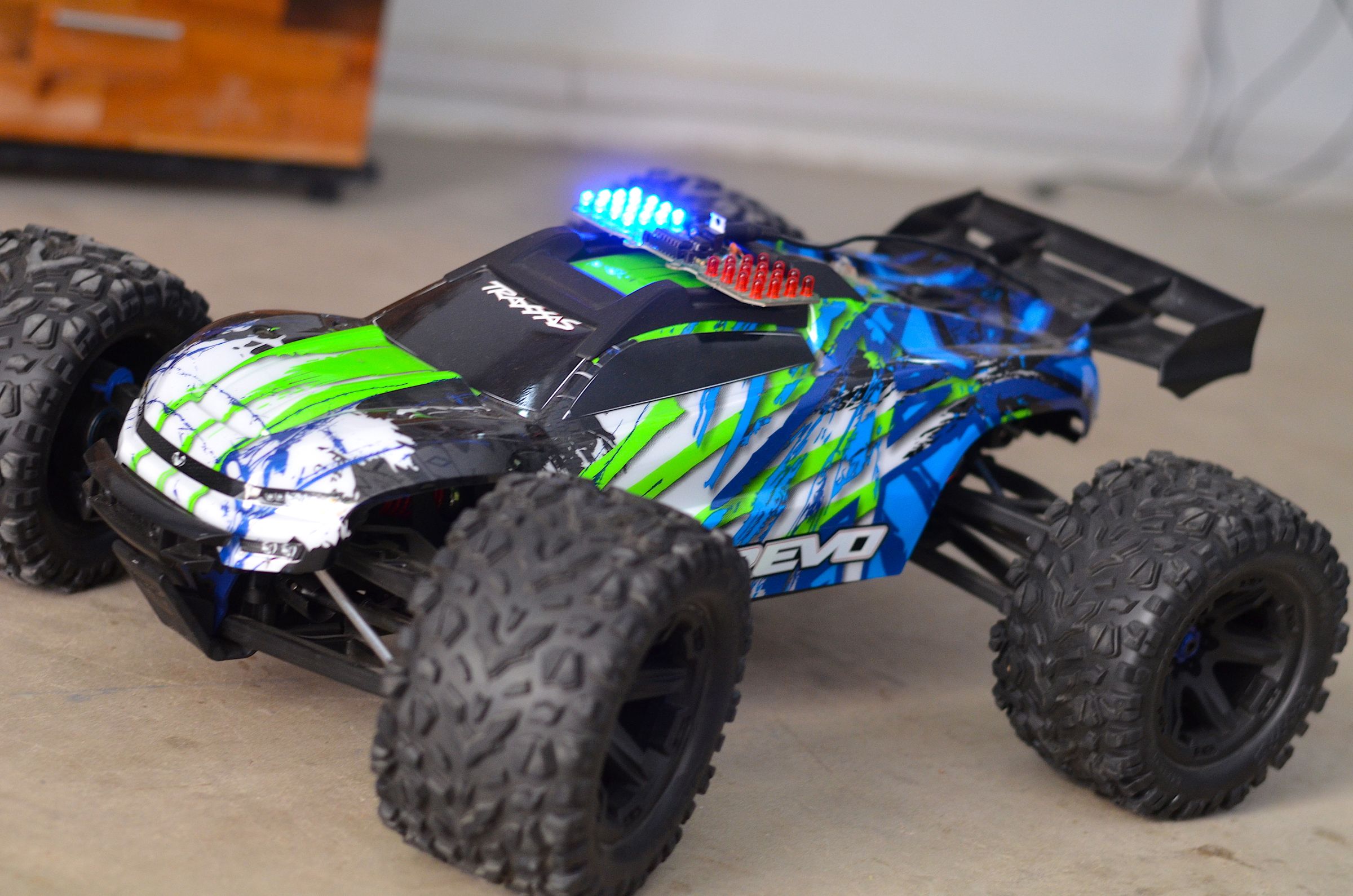 DIY LED Flasher Light : 5 Steps (with Pictures) - Instructables